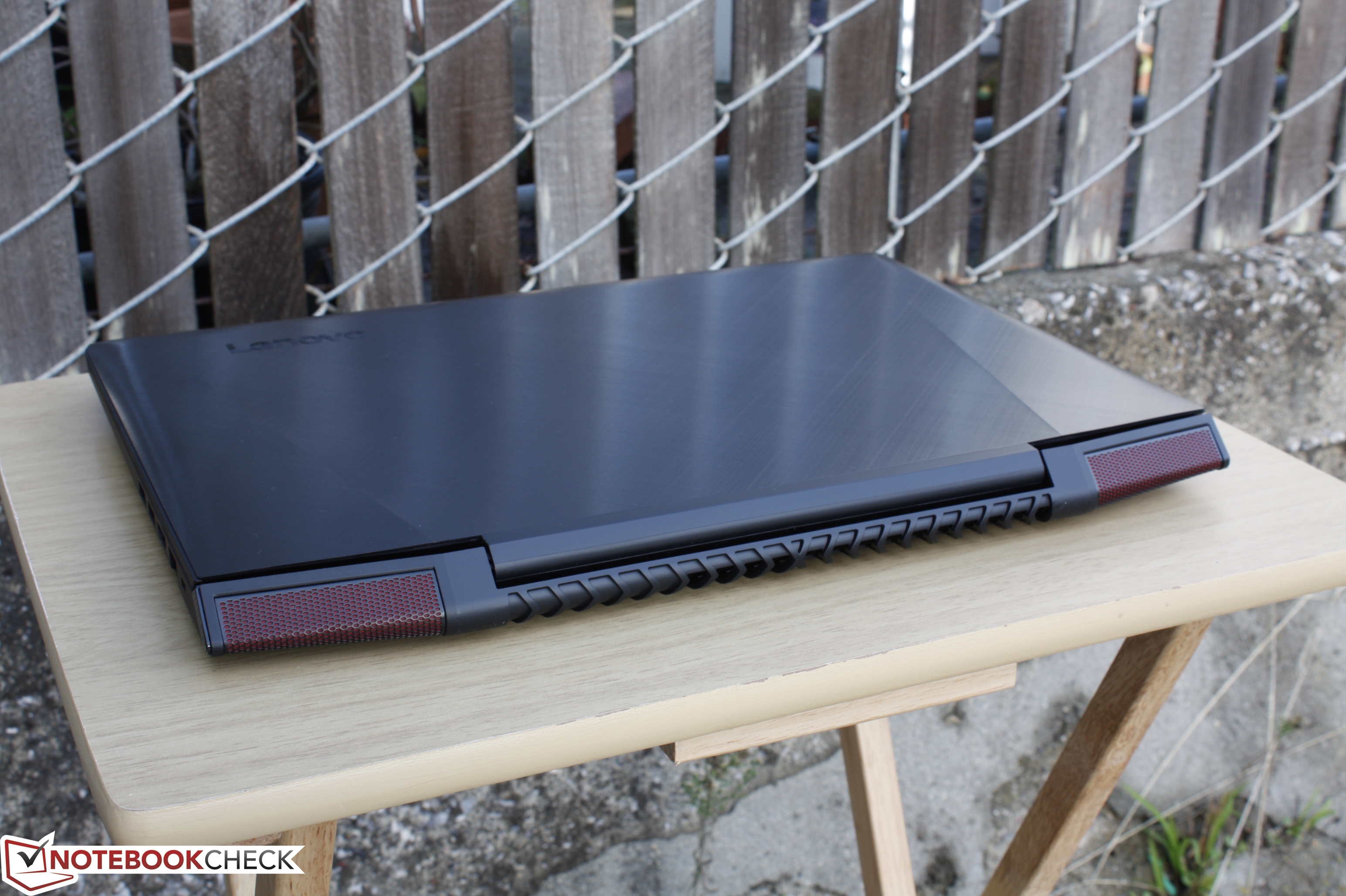 Lenovo Ideapad Y700 15ISK 80NW Notebook Review - NotebookCheck.net Reviews