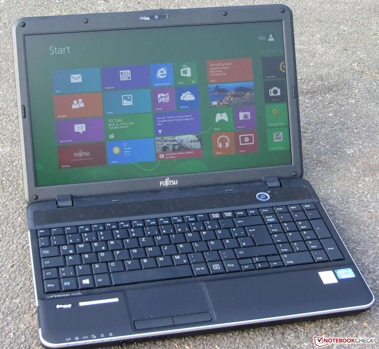 Review Fujitsu LifeBook A512 Notebook - NotebookCheck.net Reviews