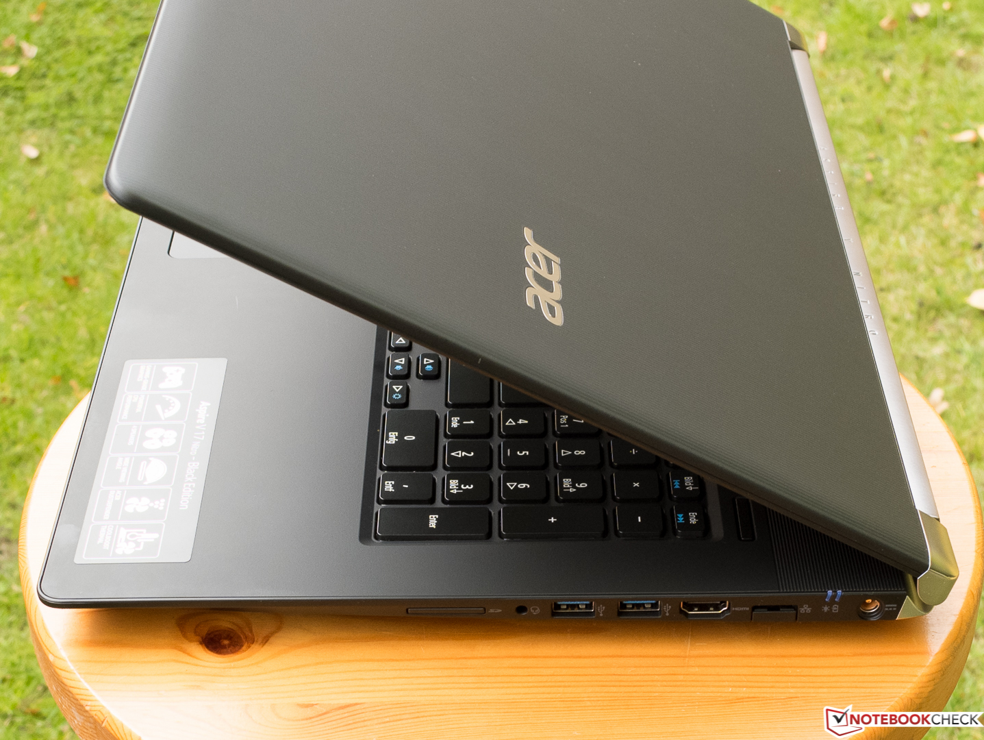 Acer Aspire V17 Nitro (VN7-791G-759Q) Notebook Review - NotebookCheck ...