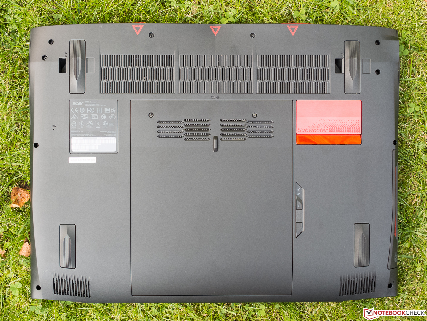 Acer Predator 17 (7700HQ, GTX 1070, UHD) Laptop Review - NotebookCheck ...