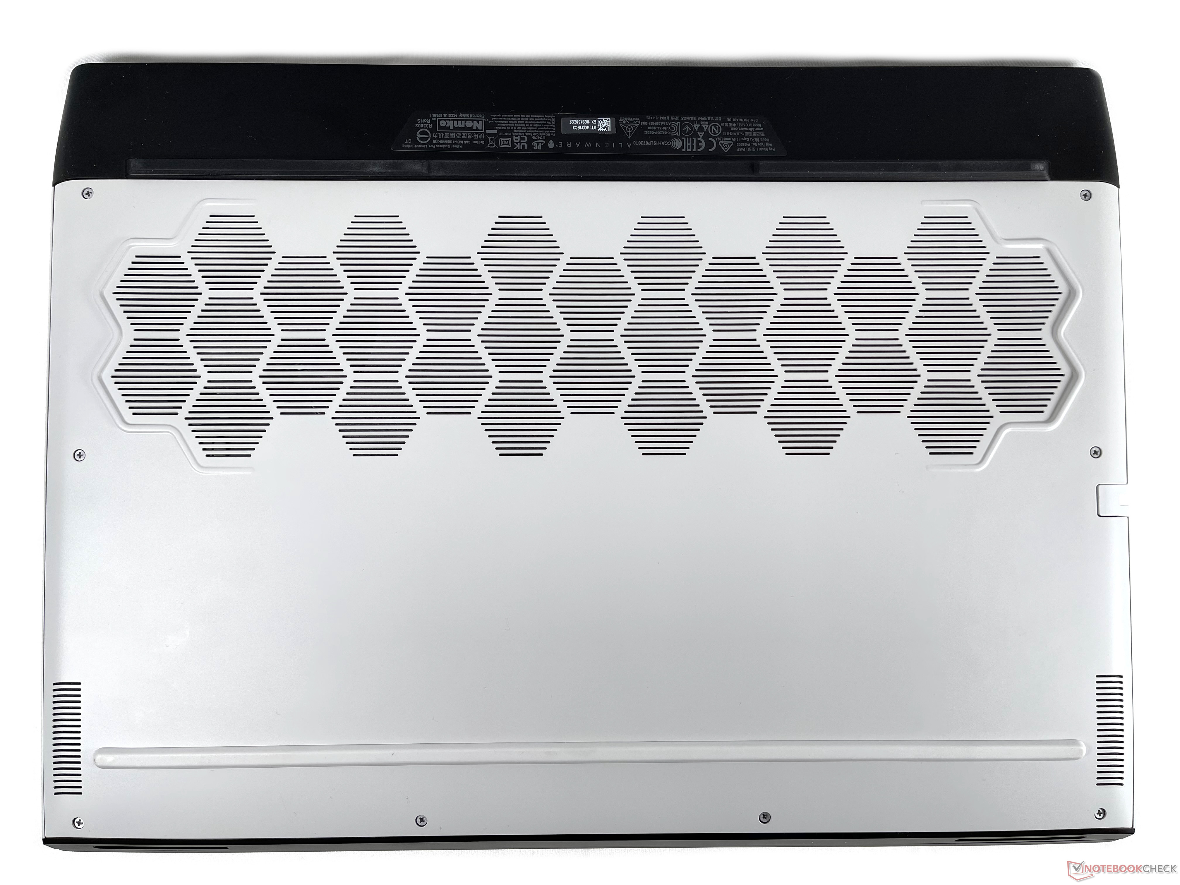 Alienware m17 R4 laptop review: Burning up into the atmosphere ...