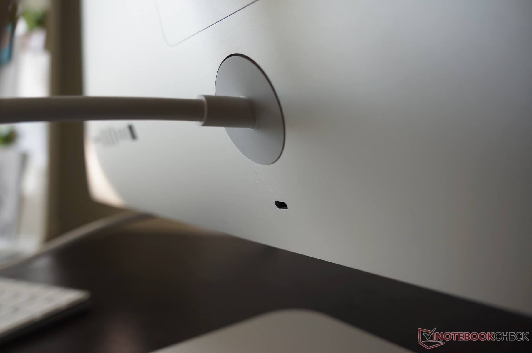 Apple iMac Retina 5K 27-inch M390 (Late 2015) Retina Review ...