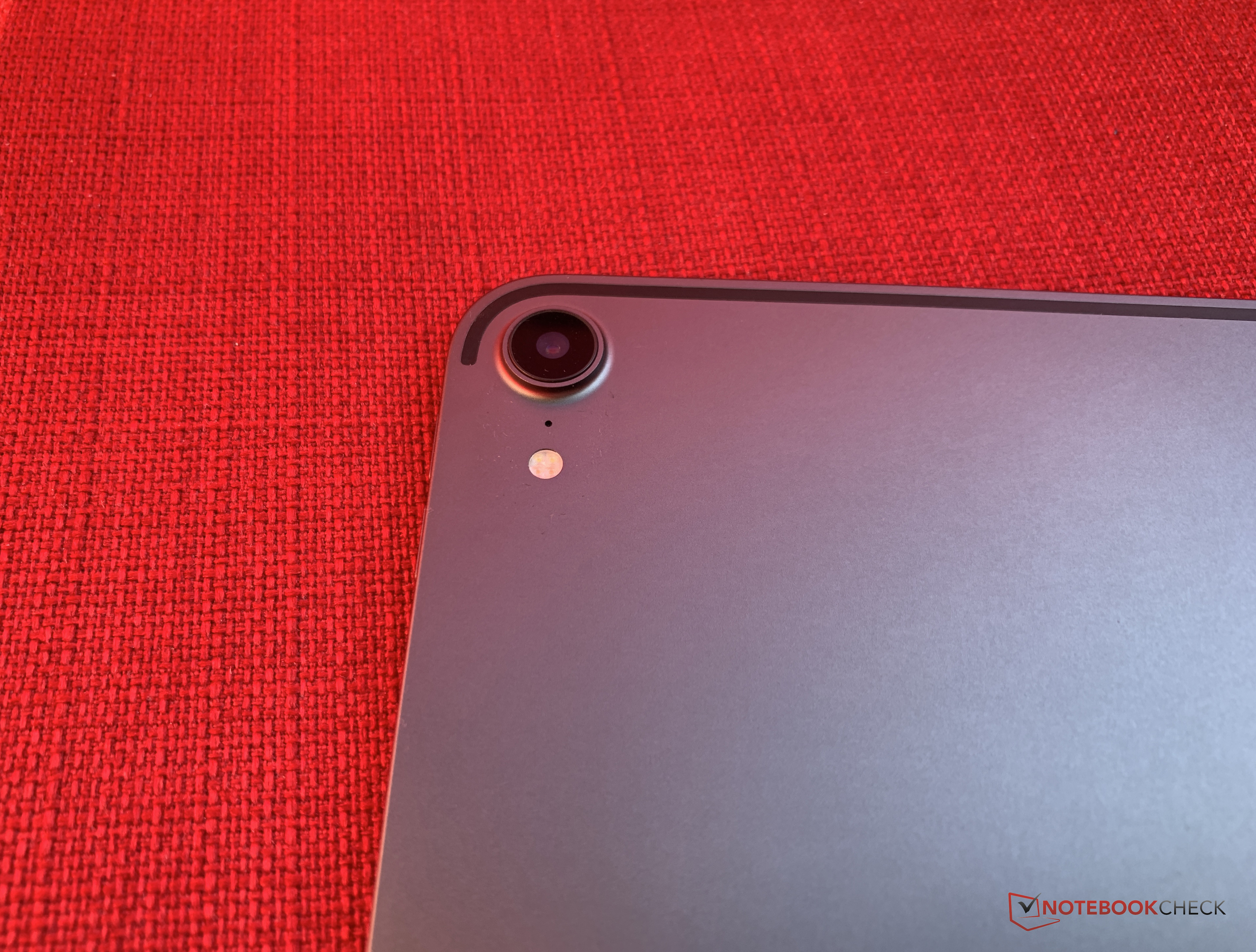 Apple iPad Pro 11 (2018, WiFi, 64 GB) Tablet Review - NotebookCheck.net ...