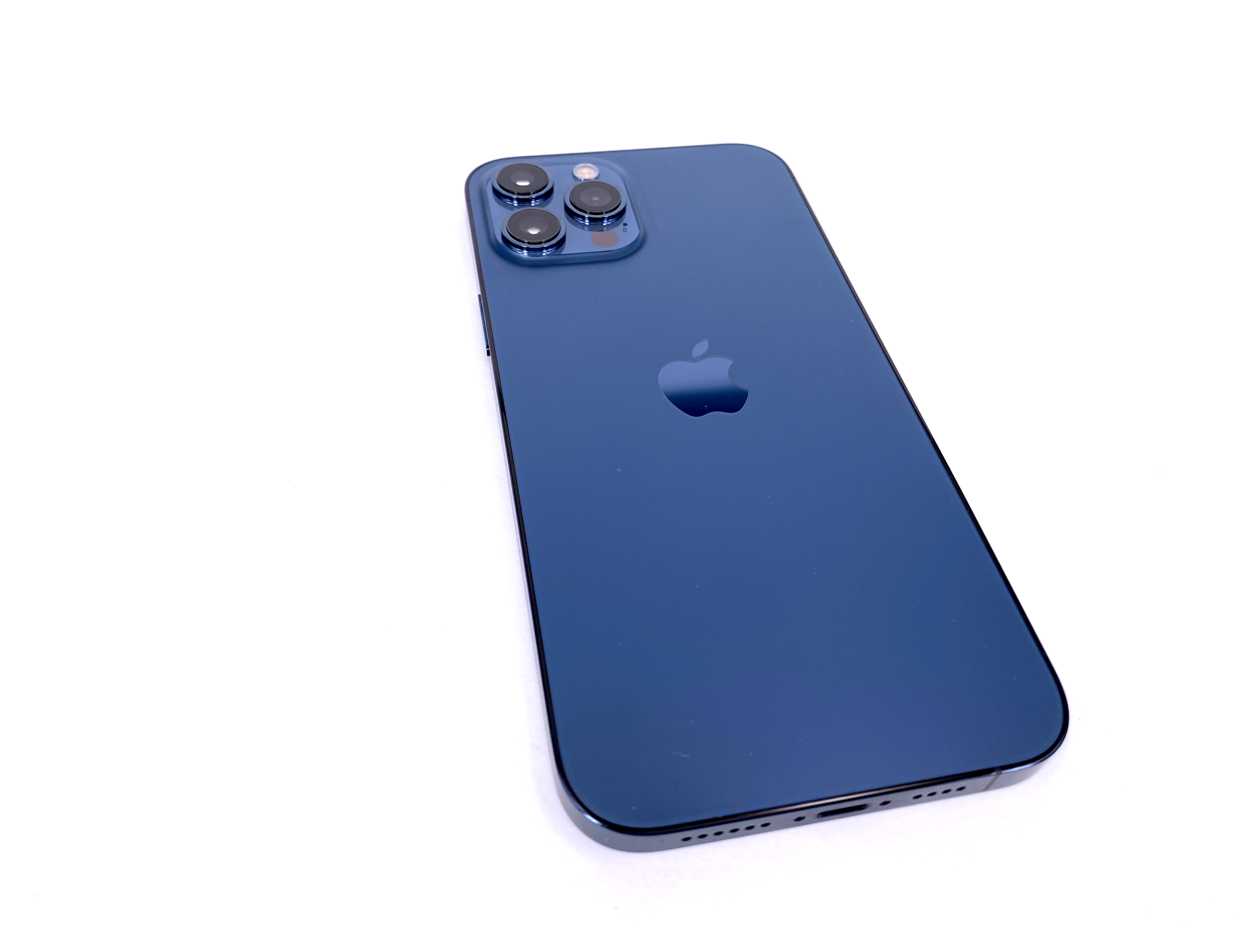 Apple iPhone 12 Pro Max Smartphone Review – Large High-End Apple Phone ...