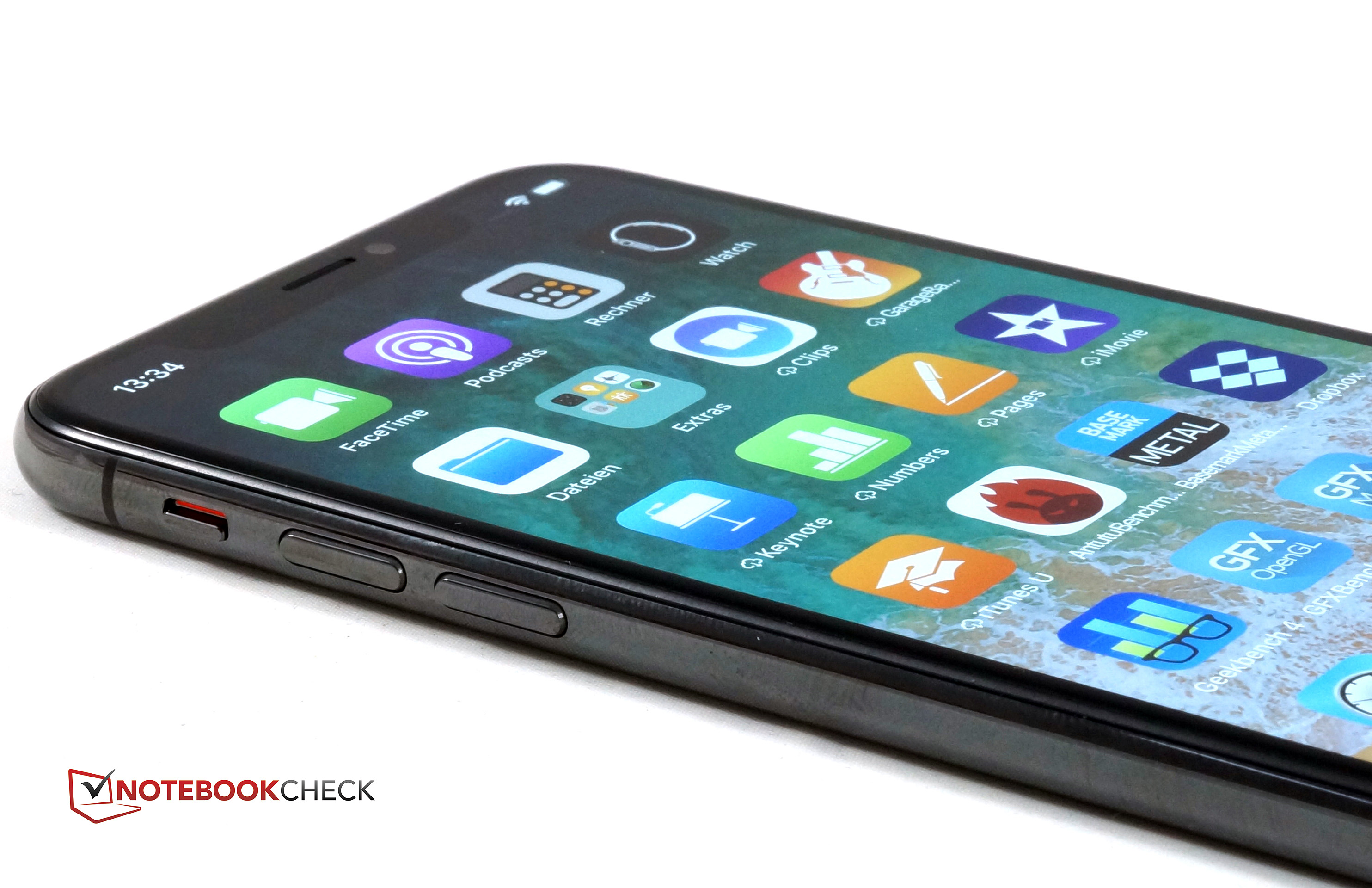 Apple iPhone X Smartphone Review - NotebookCheck.net Reviews