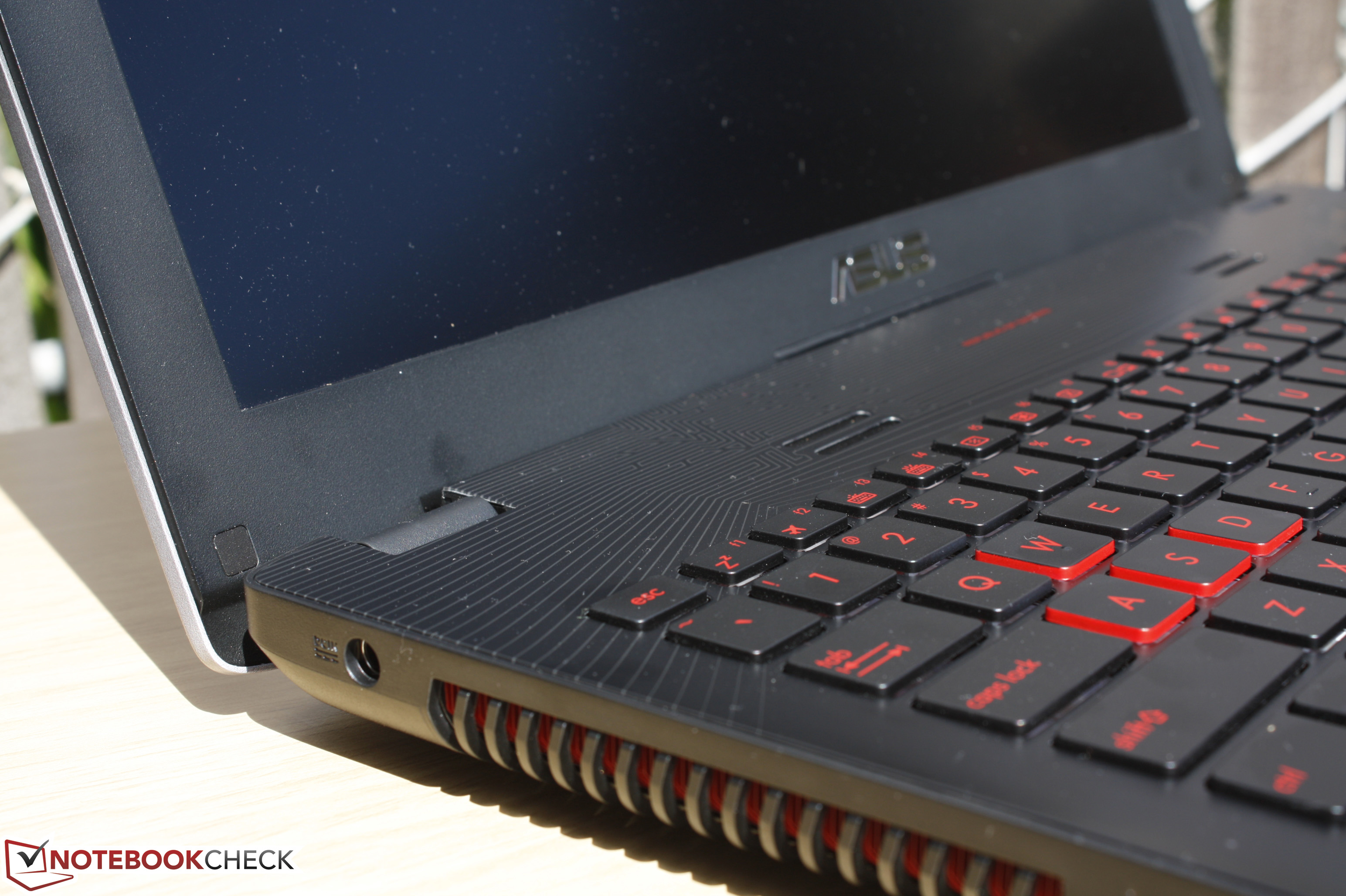 Asus GL552VW Xotic PC Edition Notebook Review - NotebookCheck.net Reviews