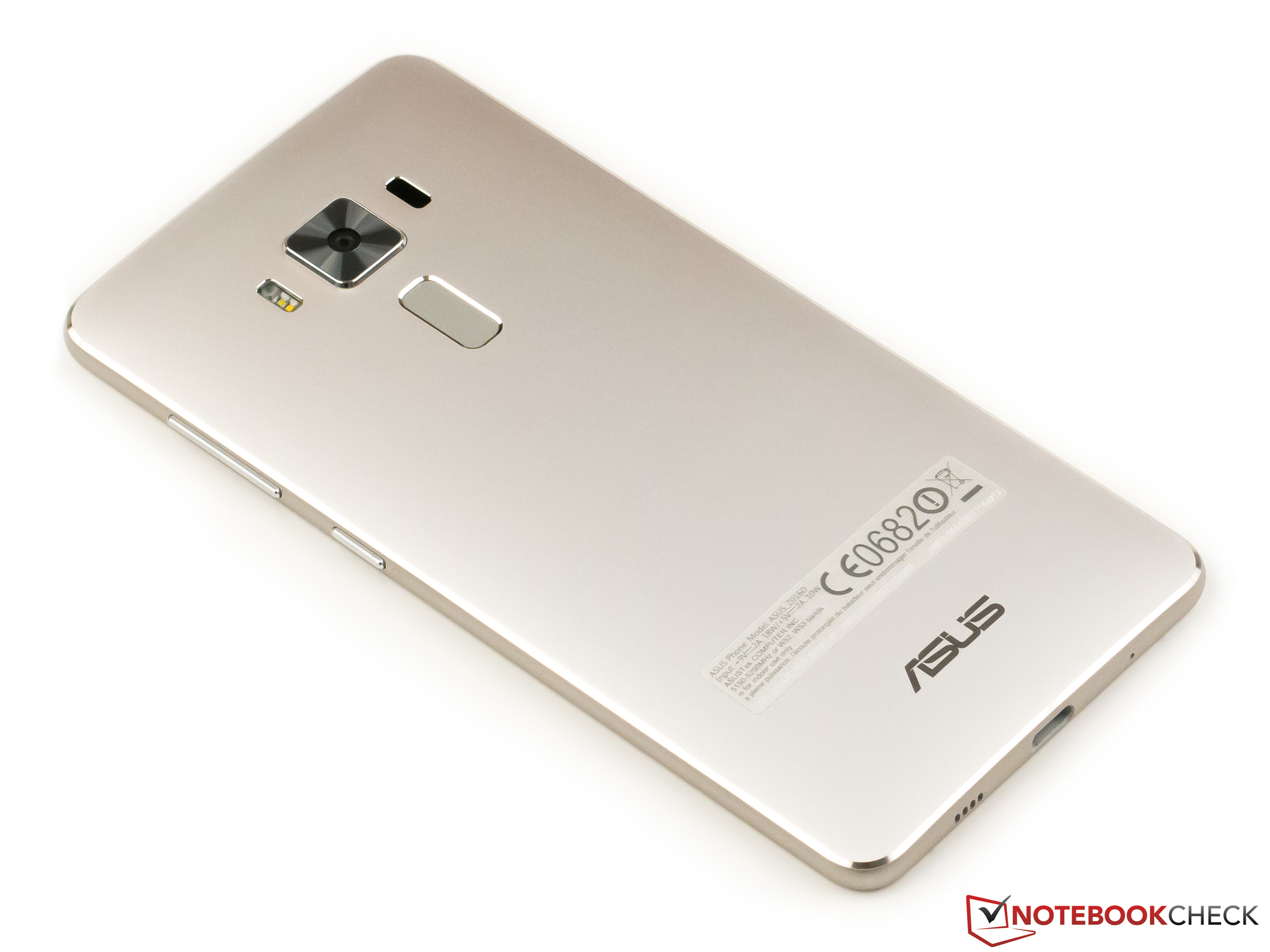 Asus ZenFone 3 Deluxe ZS570KL Smartphone Review - NotebookCheck.net Reviews