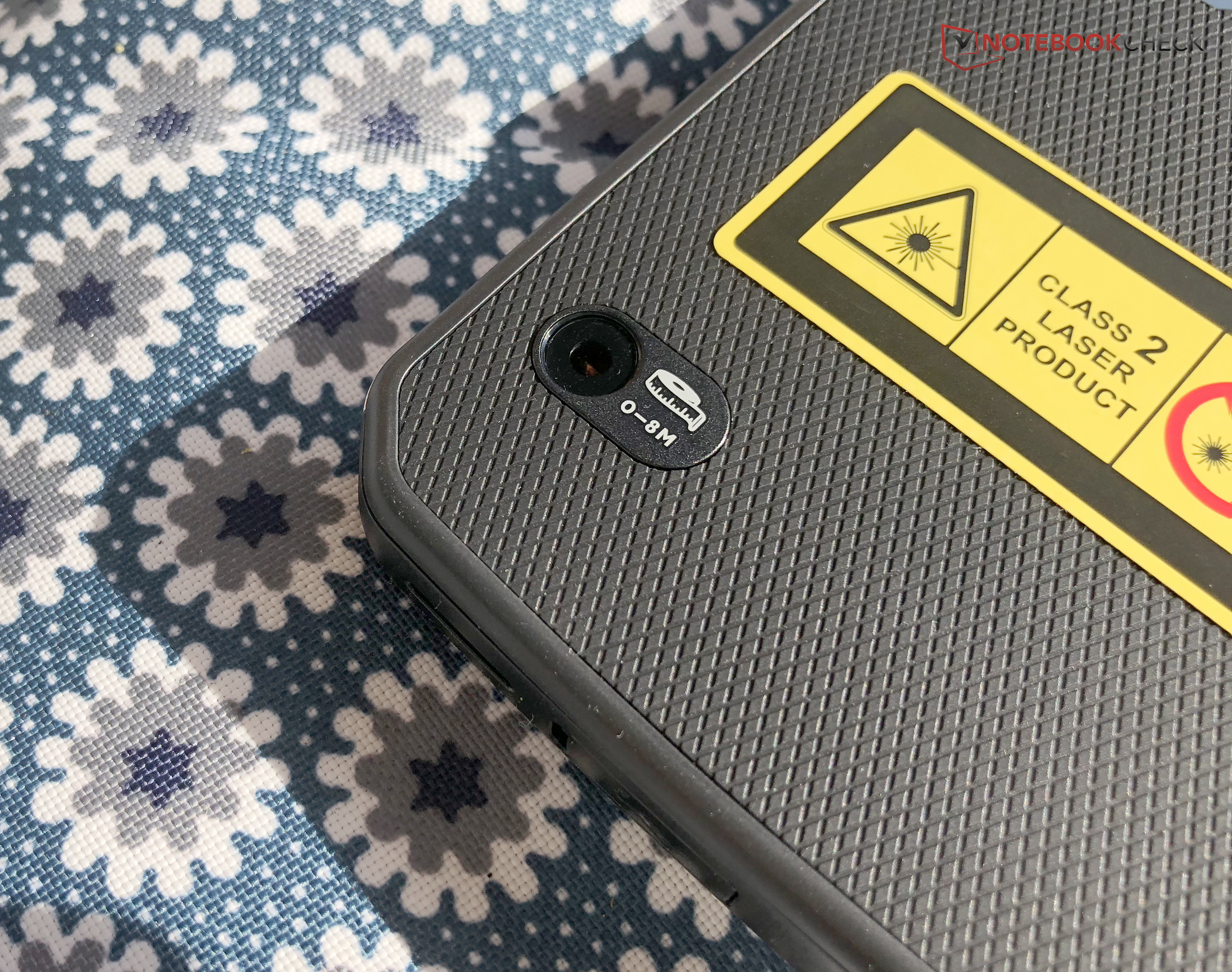 CAT S61 Smartphone Review - NotebookCheck.net Reviews