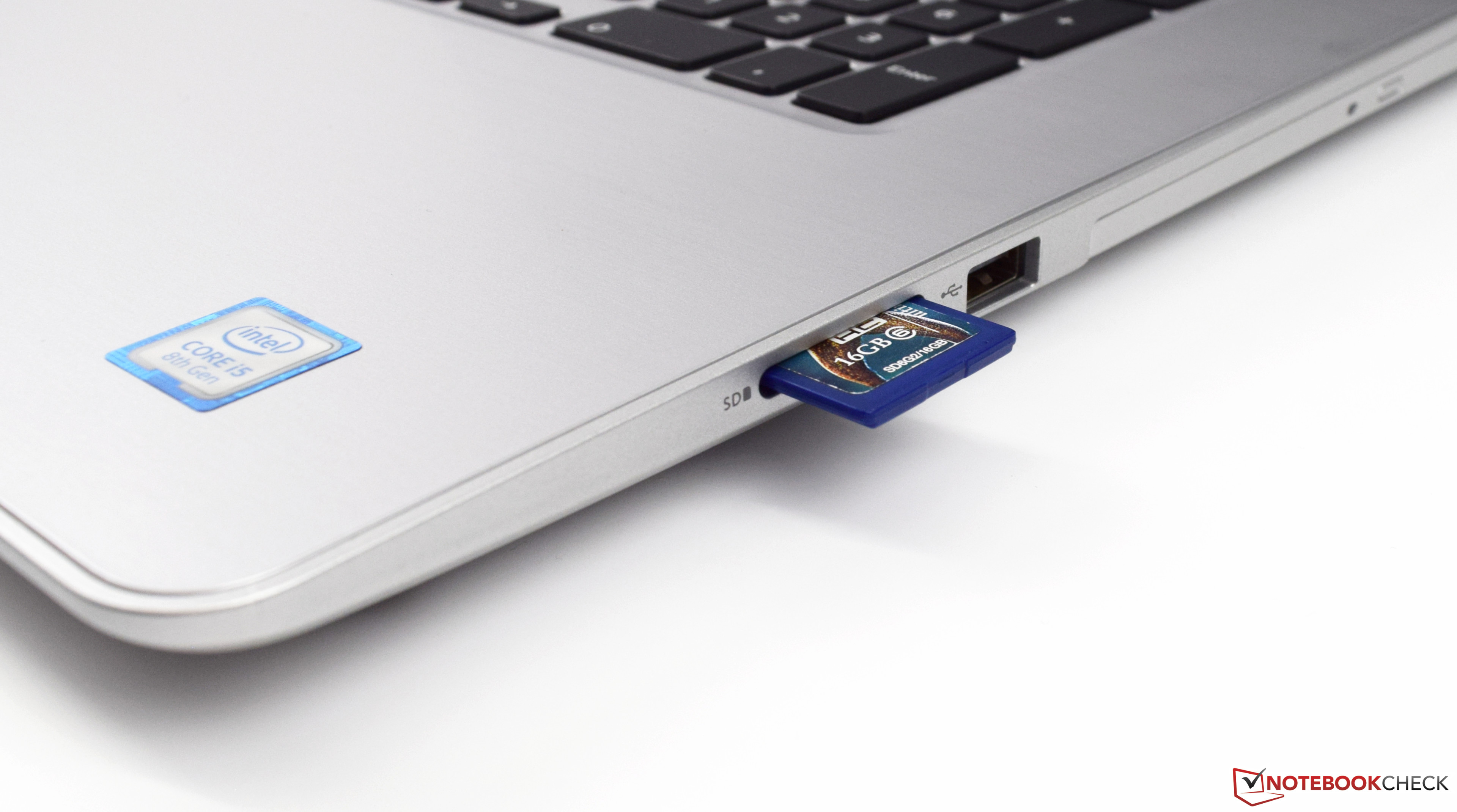 Dell Inspiron 17-5770-0357 (8250U, SSD, HDD, FHD) Laptop Review ...