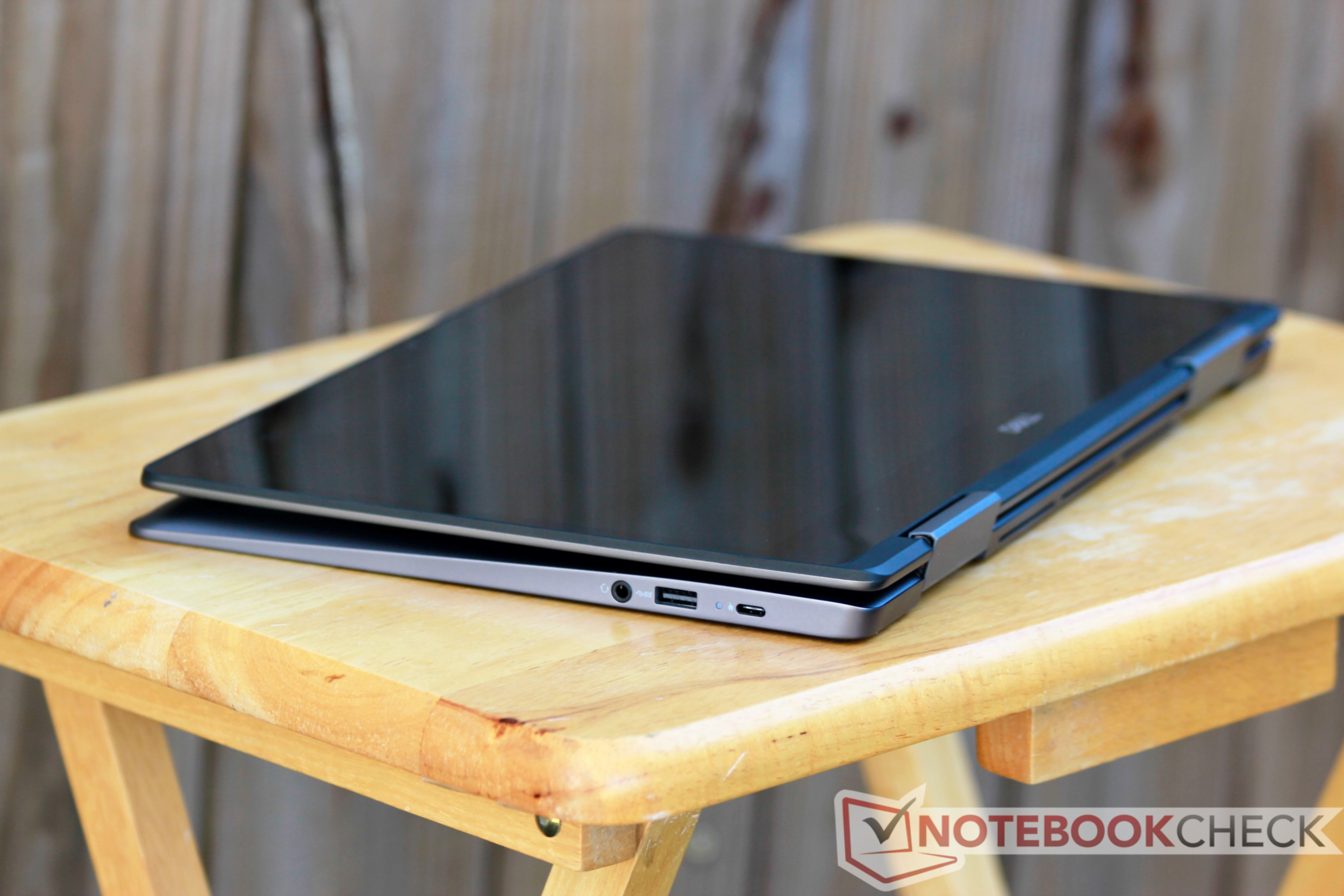 Dell Inspiron 7486 Chromebook 14 2-in-1 Convertible Review ...