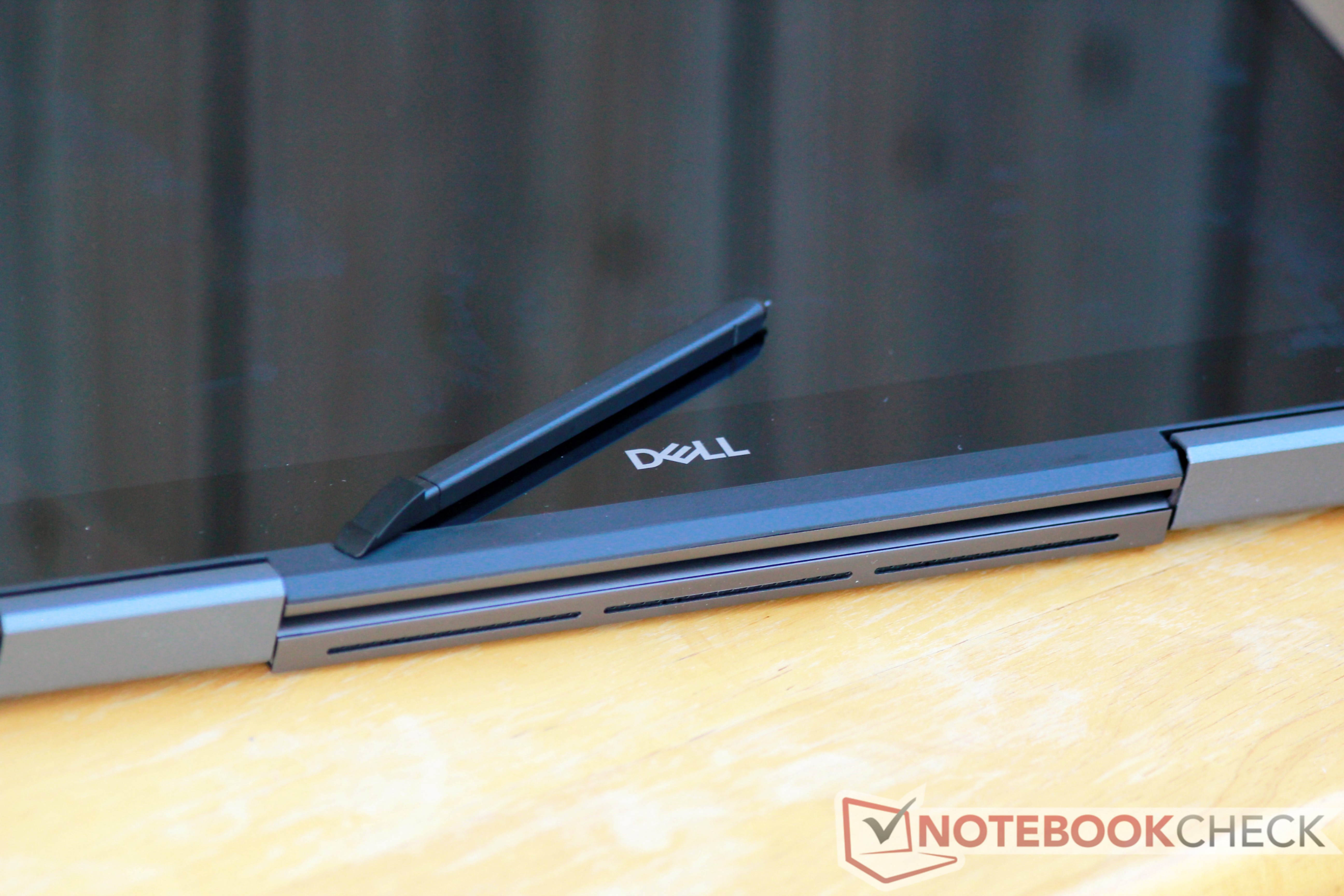 Dell Inspiron 7486 Chromebook 14 2-in-1 Convertible Review ...