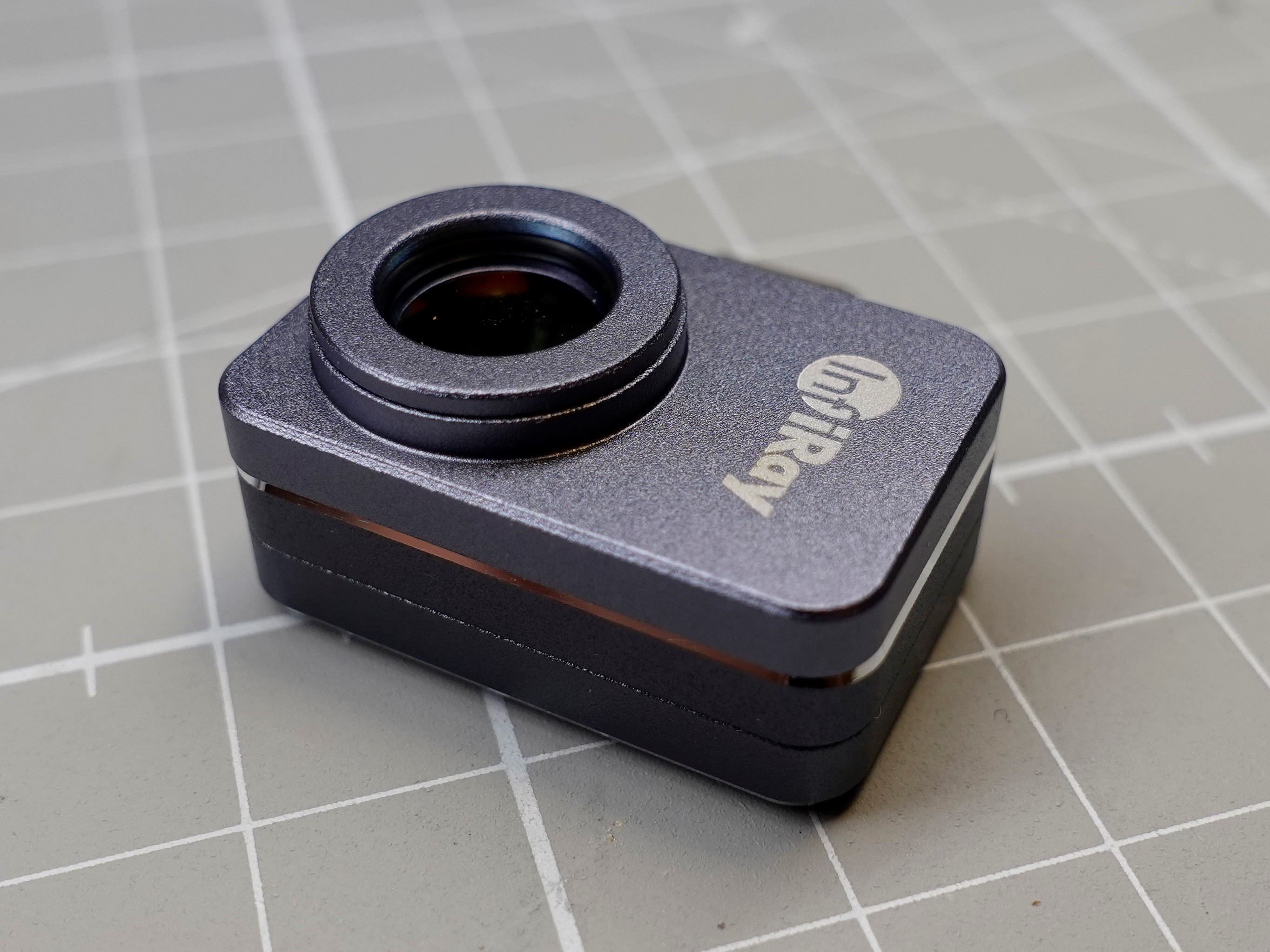 InfiRay P2 smartphone infrared camera review: Tiny even with a macro ...