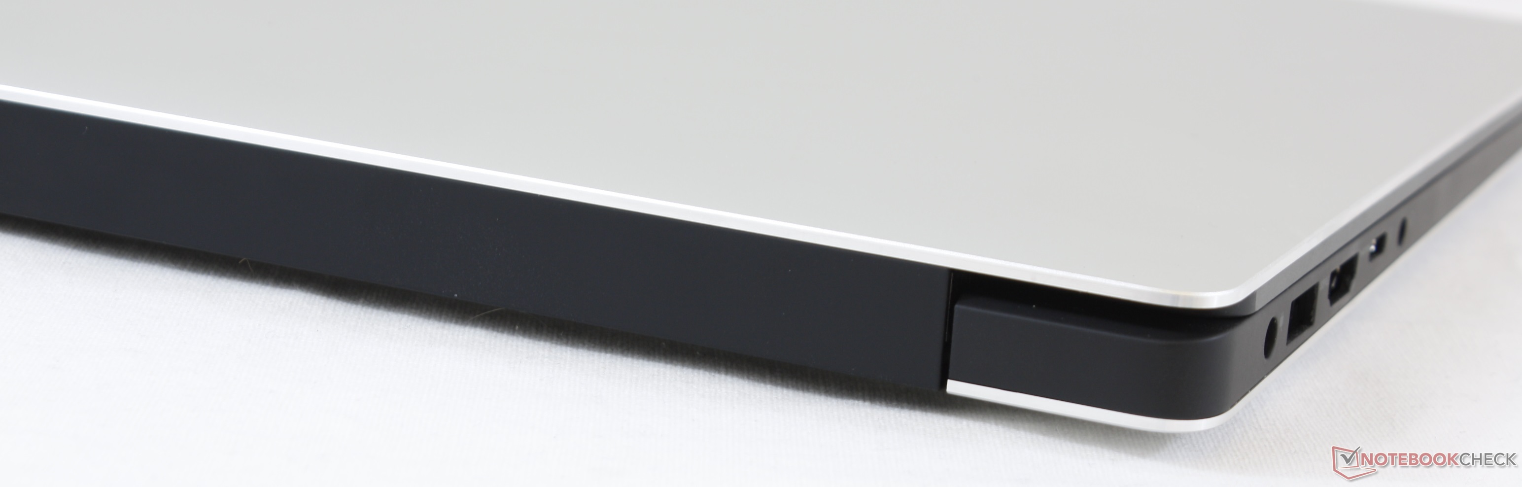 Dell XPS 15 7590 Laptop Review: Is the base model with Core i5 and FHD ...