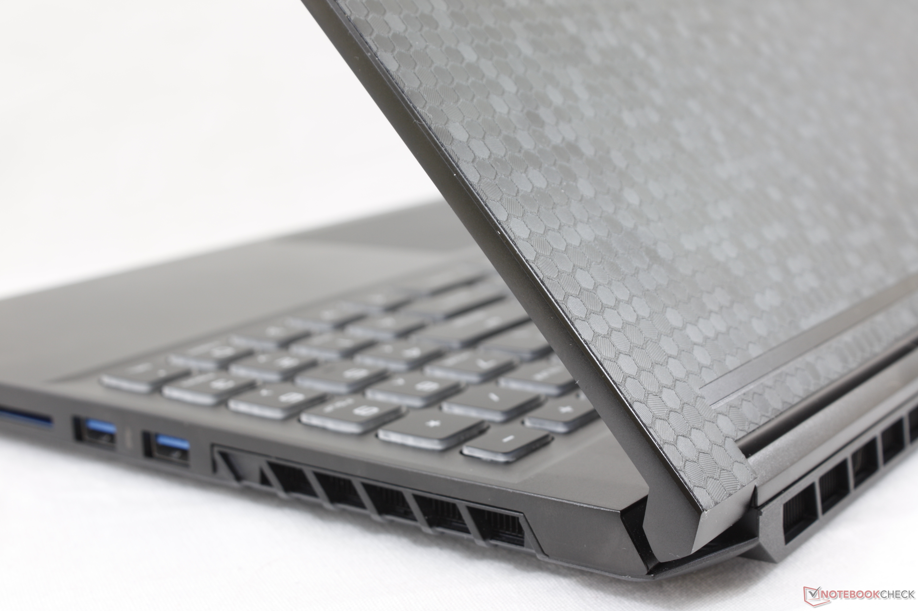 Eluktronics RP-15 Laptop Review: The Ryzen 7 4800H Impresses Yet Again ...