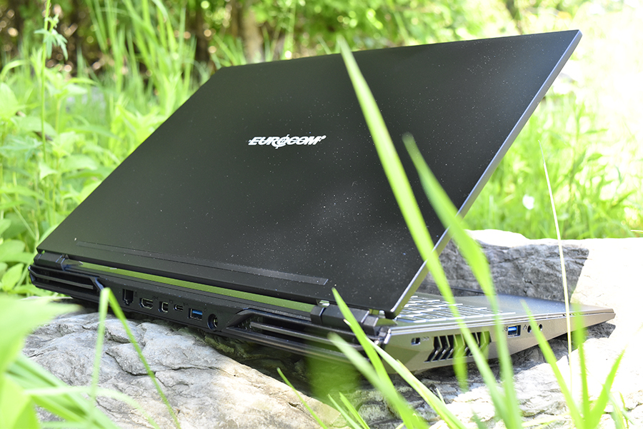 Eurocom Nightsky RX15 (Clevo PB51RF, Core i9, 4K OLED) Laptop Review ...