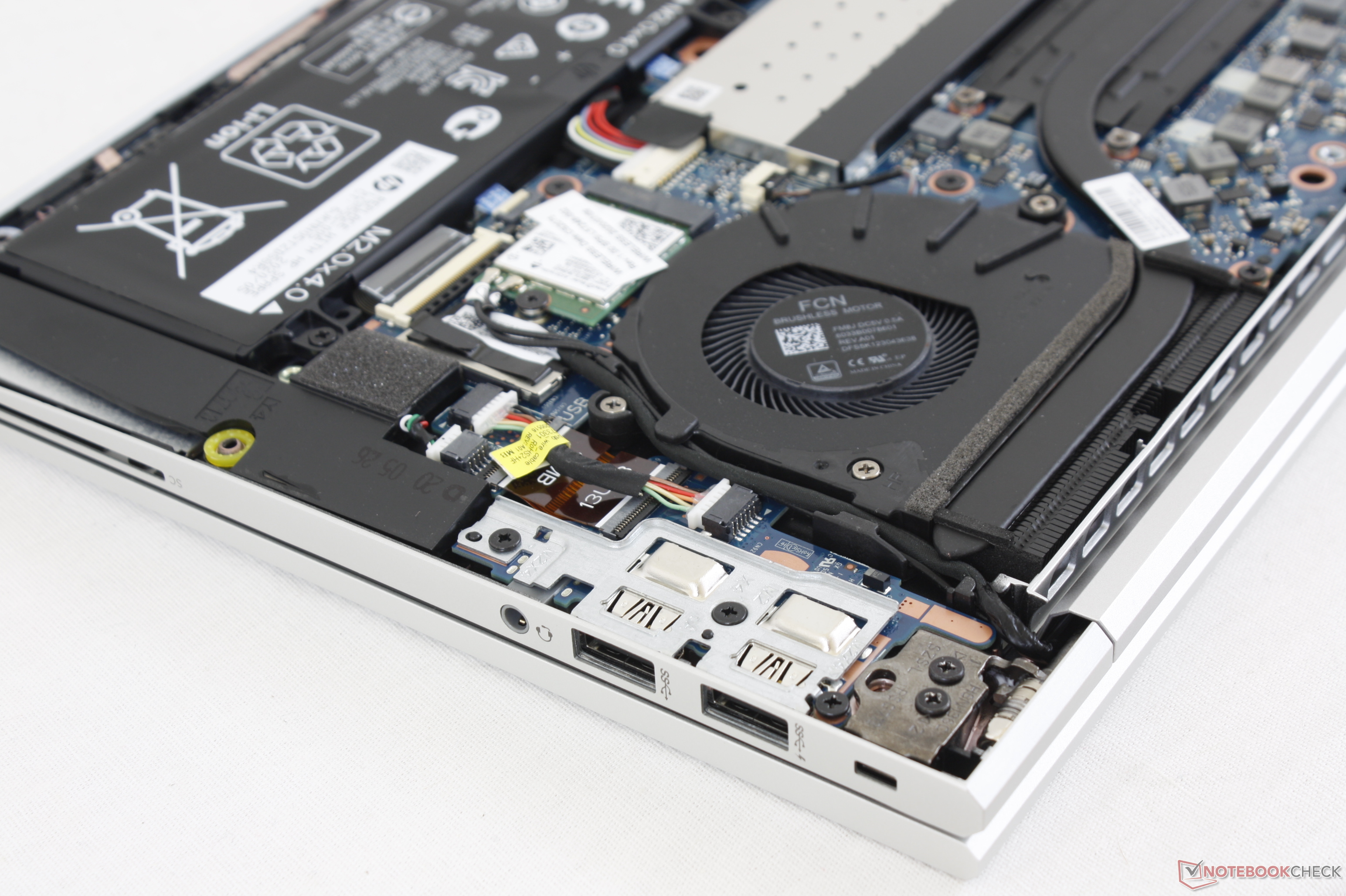 HP EliteBook 830 G7 Laptop Review: Premium for the Mainstream ...