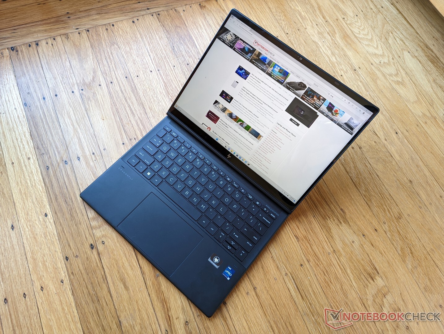 HP Dragonfly Folio 13.5 G3 convertible review: No more Snapdragon or ...