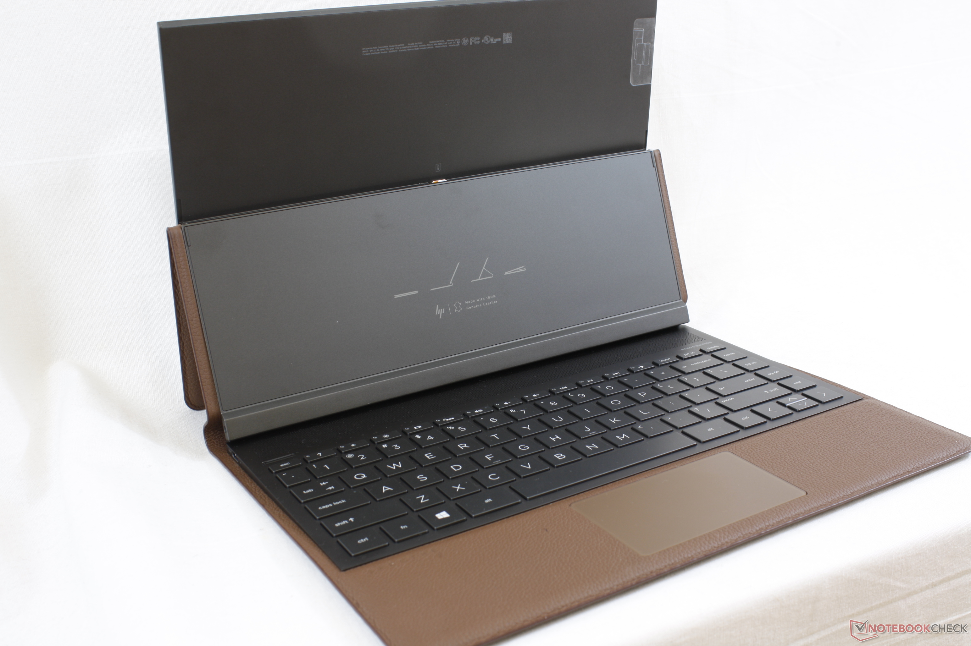 HP Spectre Folio 13 (i5-8500Y) Convertible Review - NotebookCheck.net ...