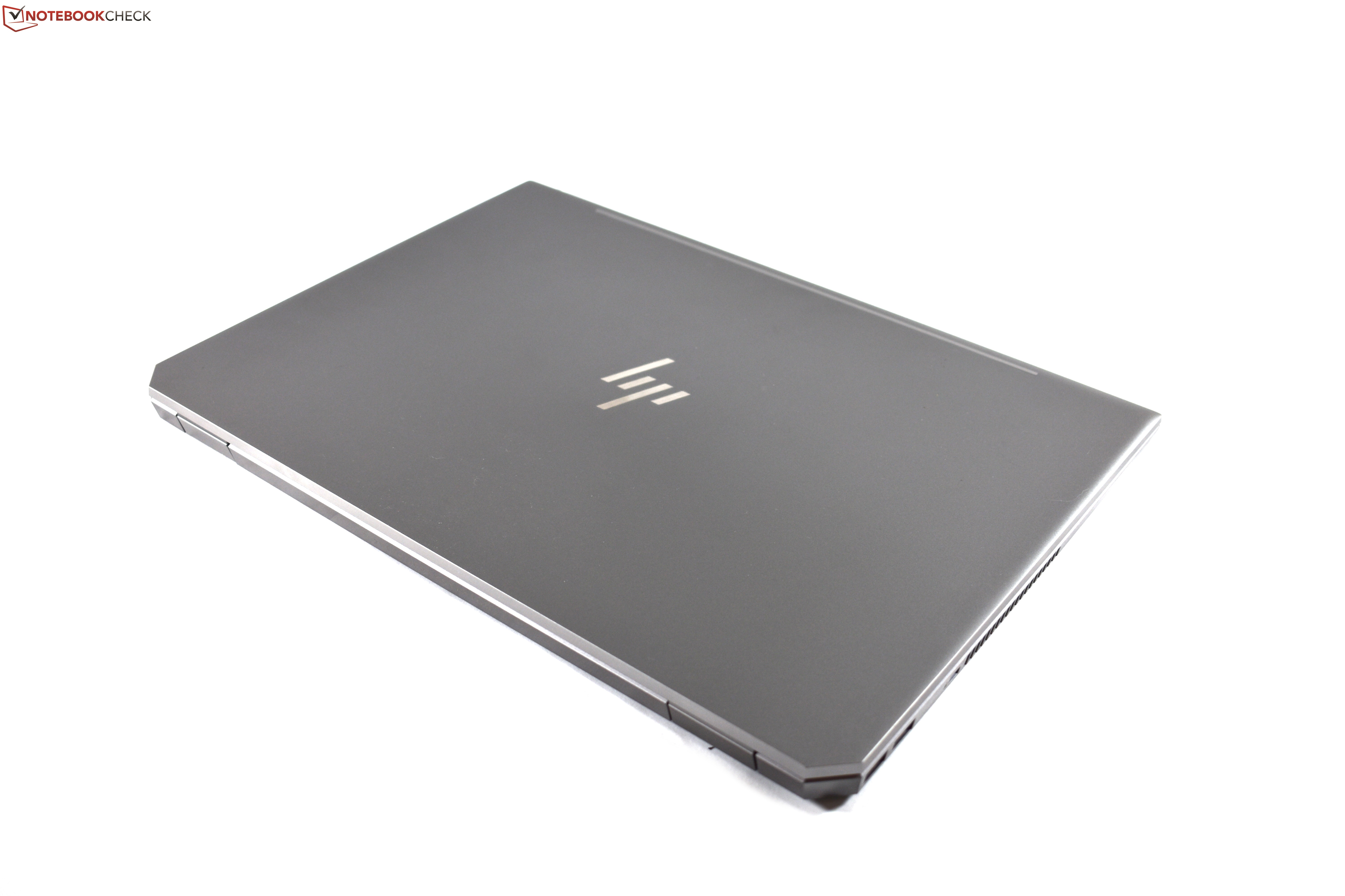 HP ZBook Studio G5 (i7, P1000, 4K) Workstation Review - NotebookCheck ...