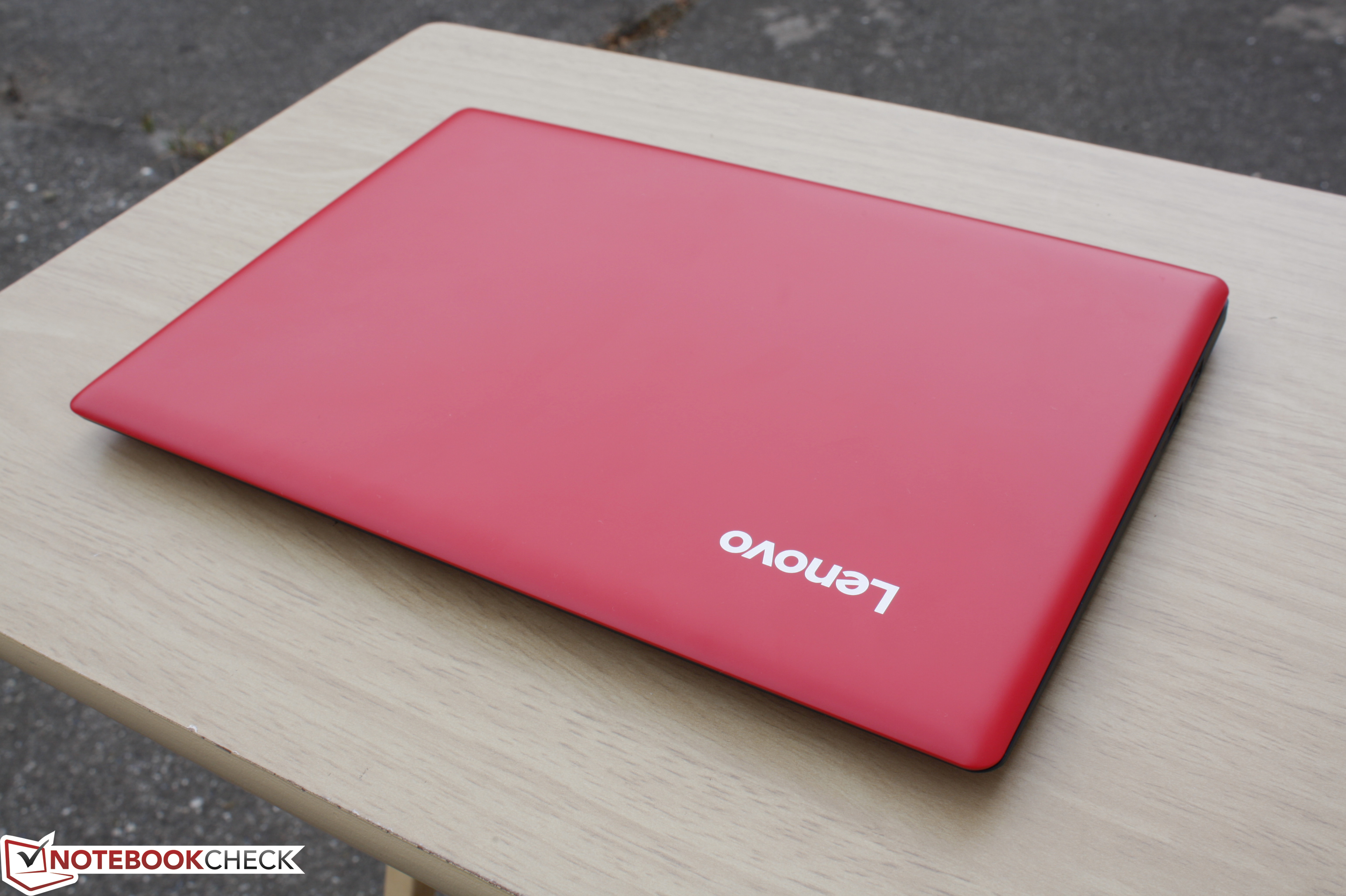 Lenovo Ideapad 100S Notebook Review - NotebookCheck.net Reviews