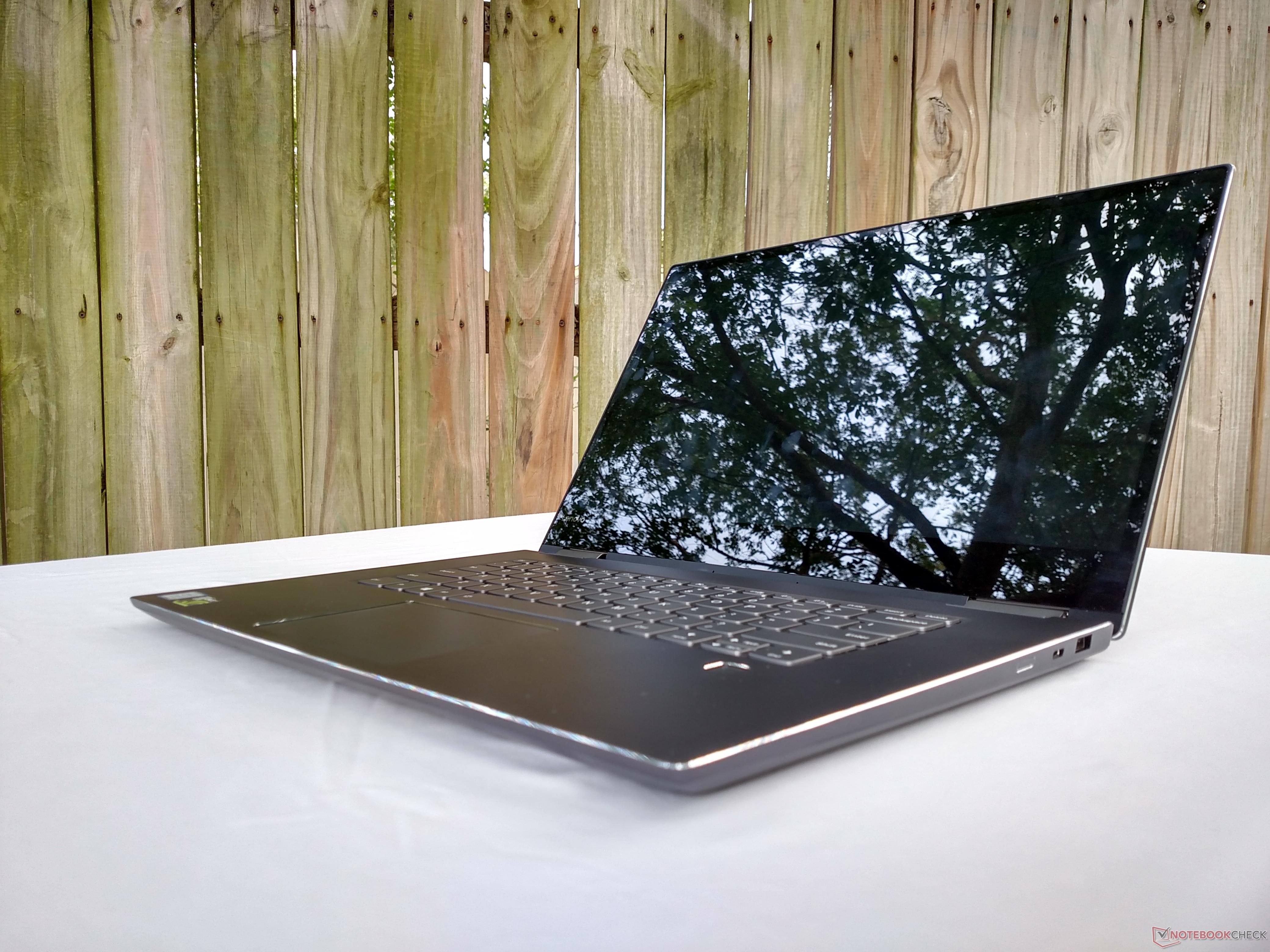 Lenovo Yoga 720-15IKB (7700HQ, FHD, GTX 1050) Laptop Review ...