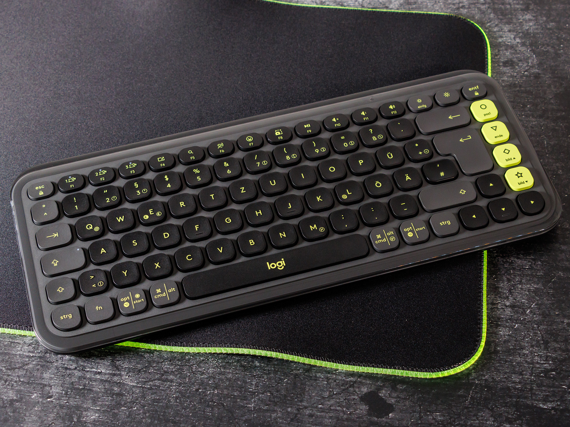 Logitech Pop Icon Keys review - Compact keyboard with customizable action keys - NotebookCheck ...