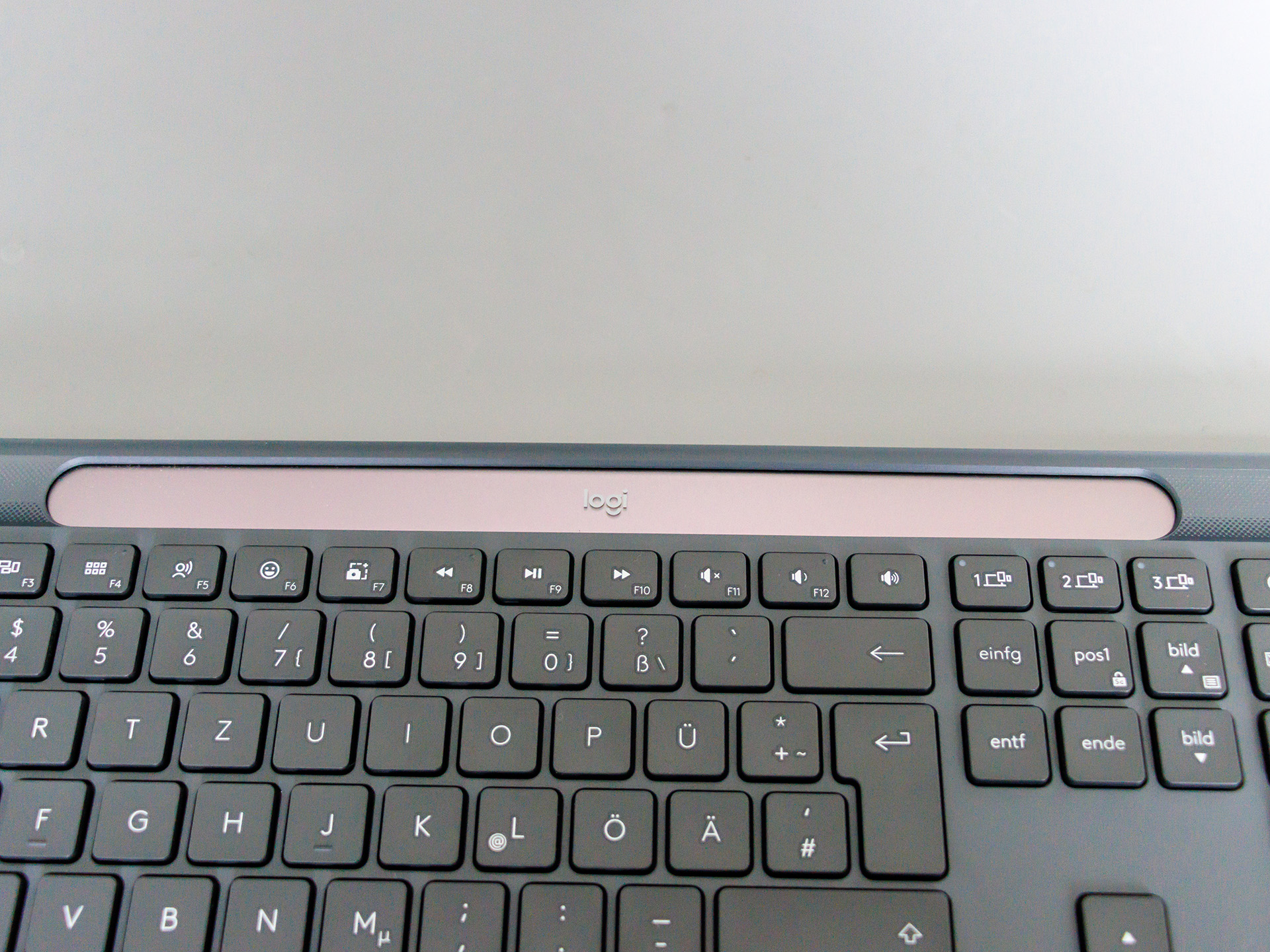 Premium keyboard with solar power - Logitech Signature Slim Solar+ K980 ...