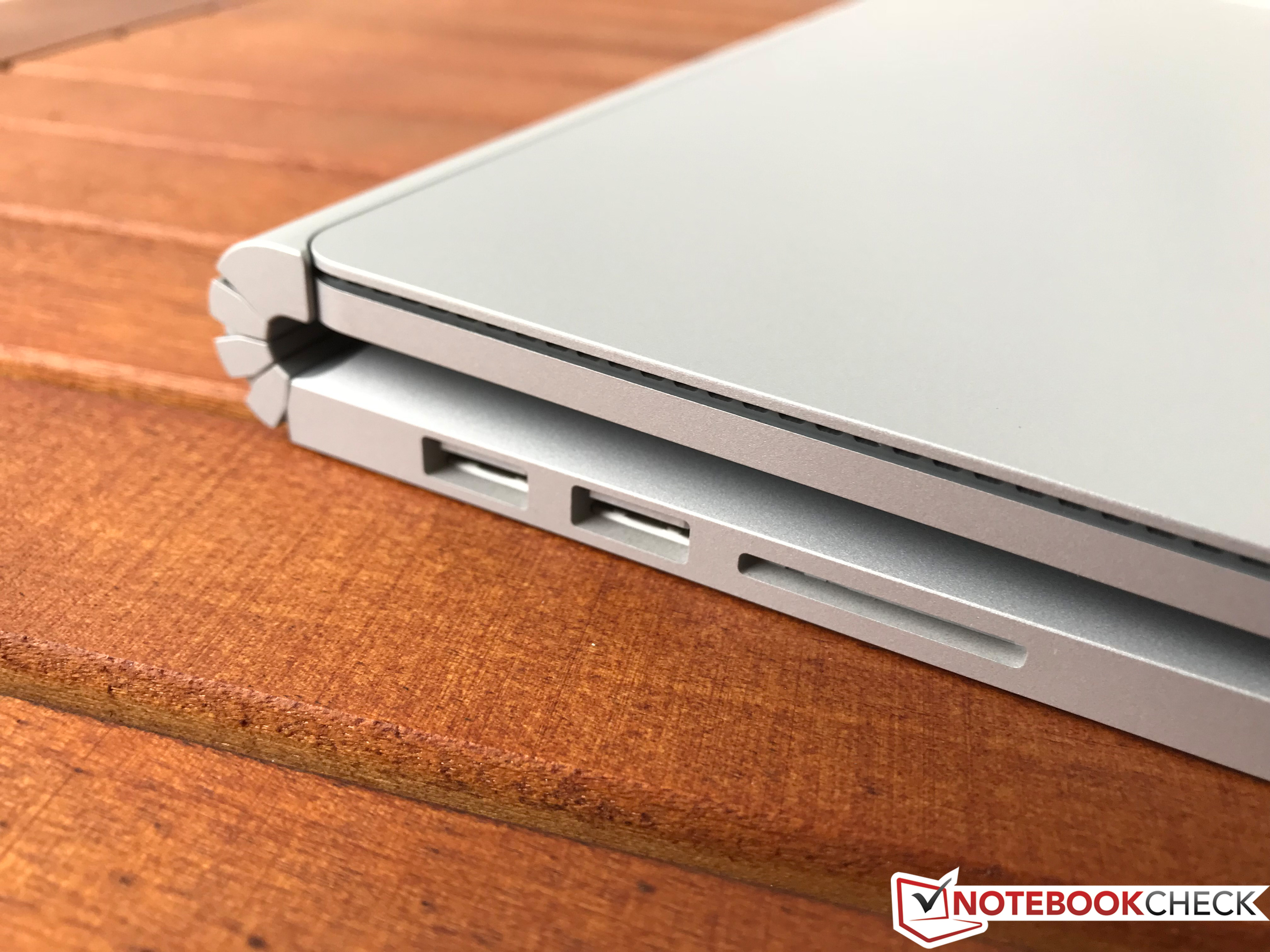 Microsoft Surface Book 2 (13.5", i7, GTX 1050) Convertible Review ...