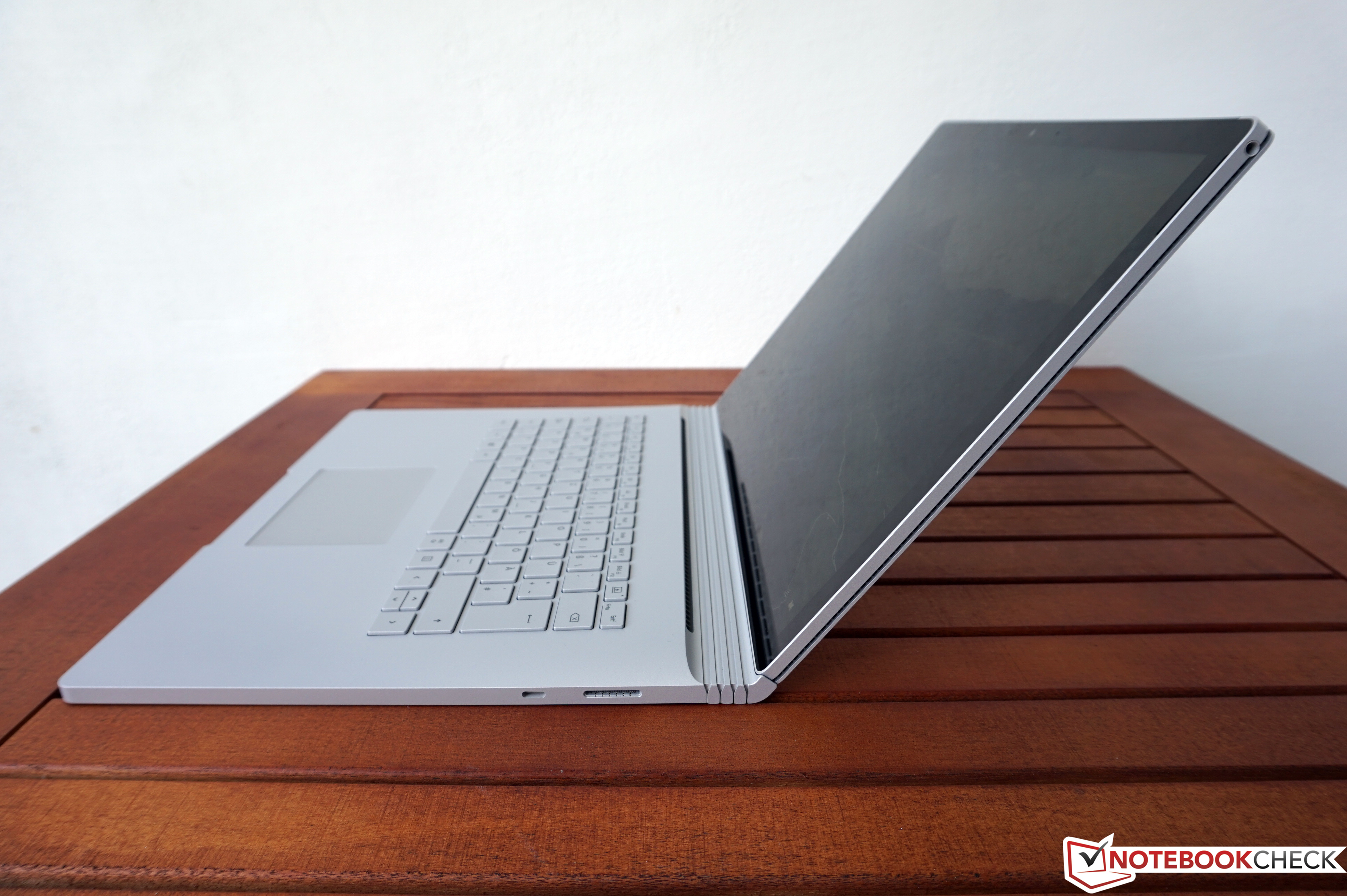 Microsoft Surface Book 2 15 (i7, GTX 1060) Laptop Review ...