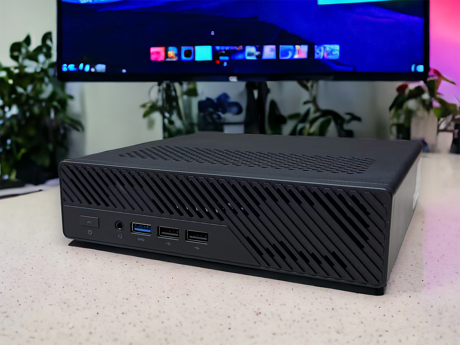 Workstation review: Minisforum MS-01 debuts with Intel Core i9-13900H ...