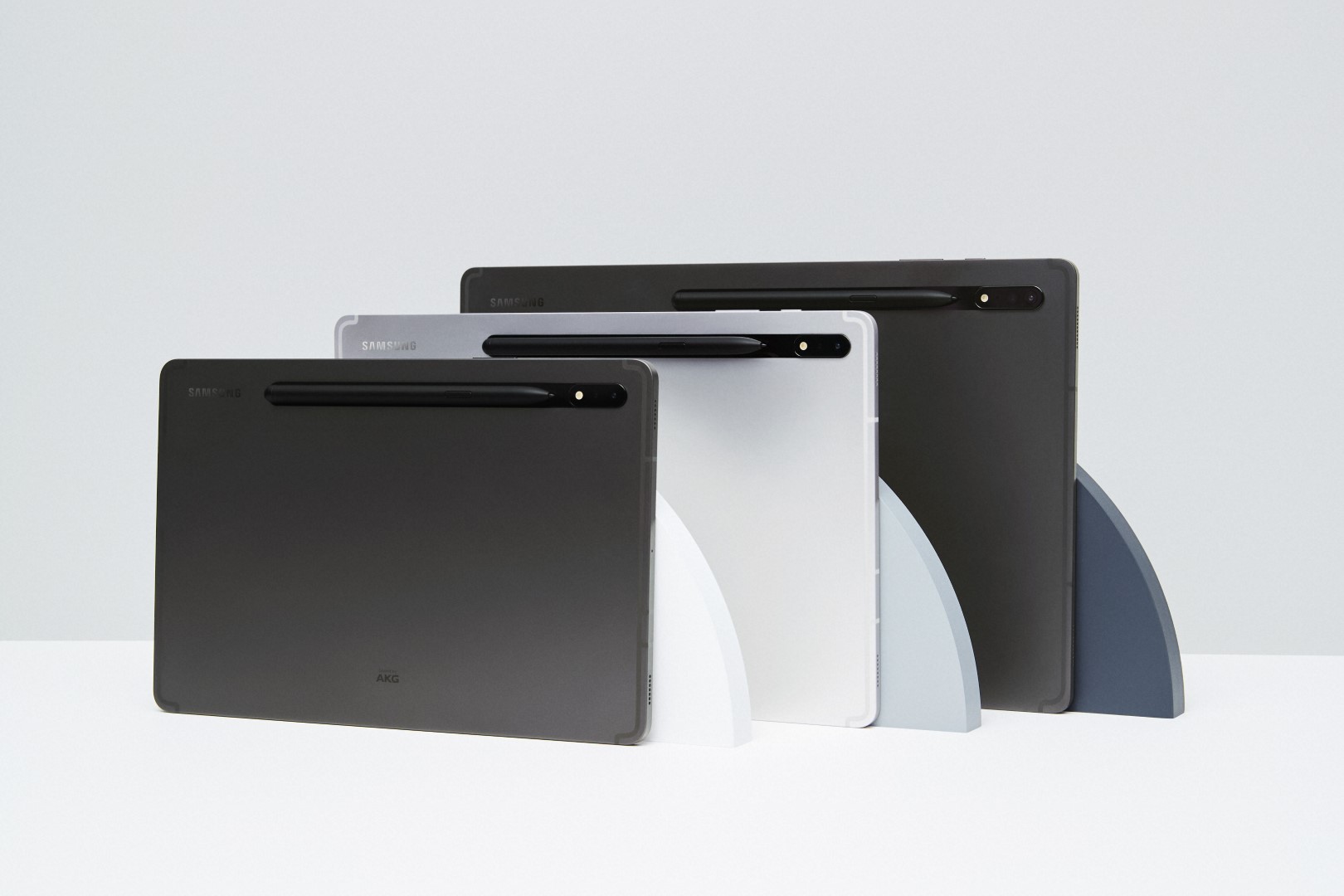 Samsung Galaxy Tab S8 and Tab S8+ feature Snapdragon 8 Gen 1, 12 MP ...