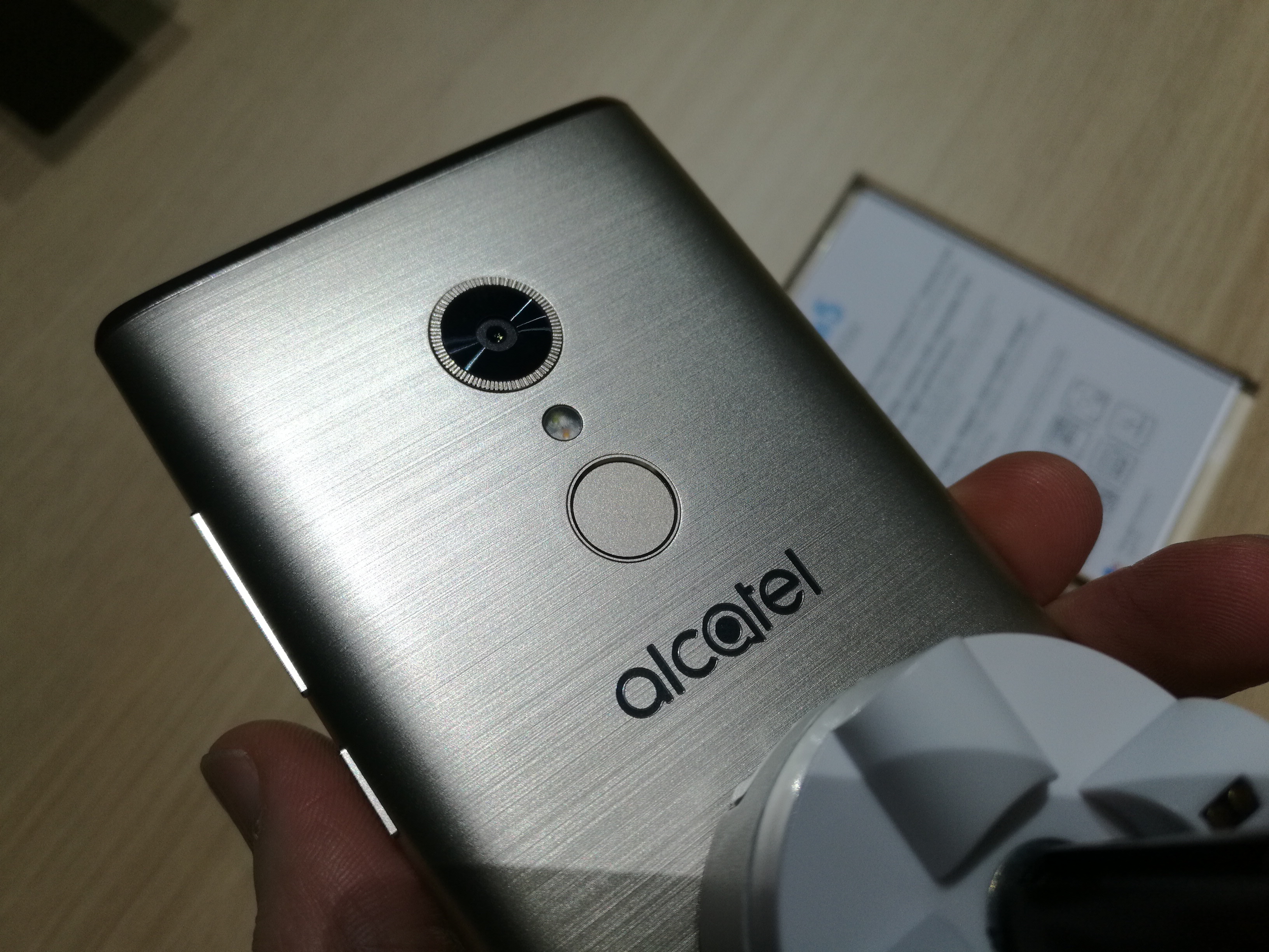 Alcatel announces the release of its new 3-series devices ...