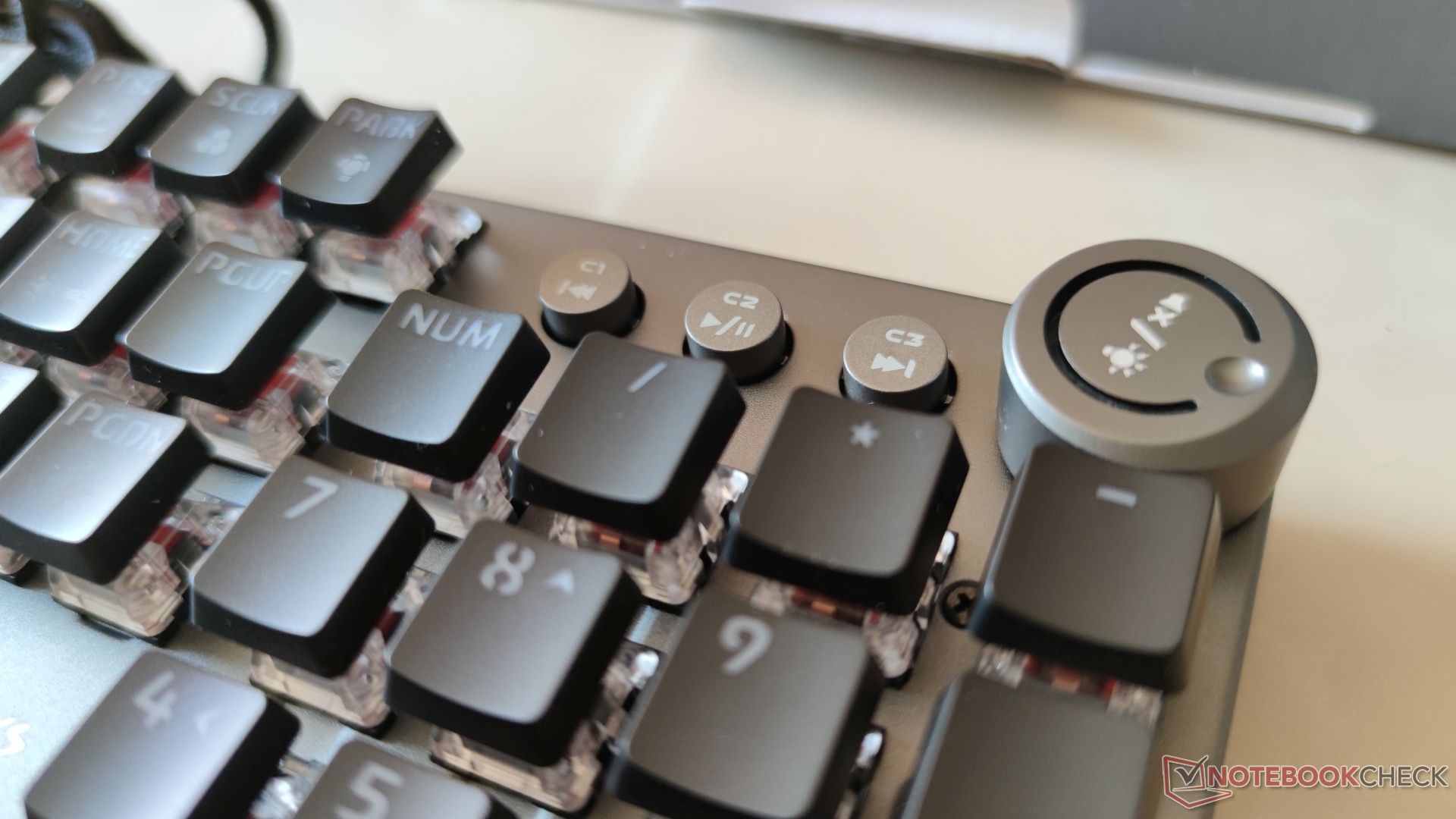 Genesis Thor 400 RGB mechanical keyboard hands-on: Everything you'd ...