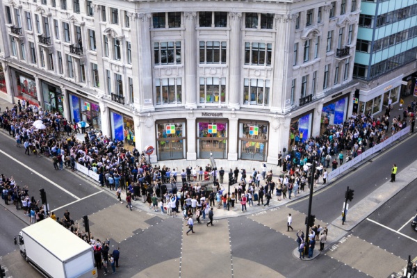 Microsoft opens first physical retail store in the UK - Notebookcheck News