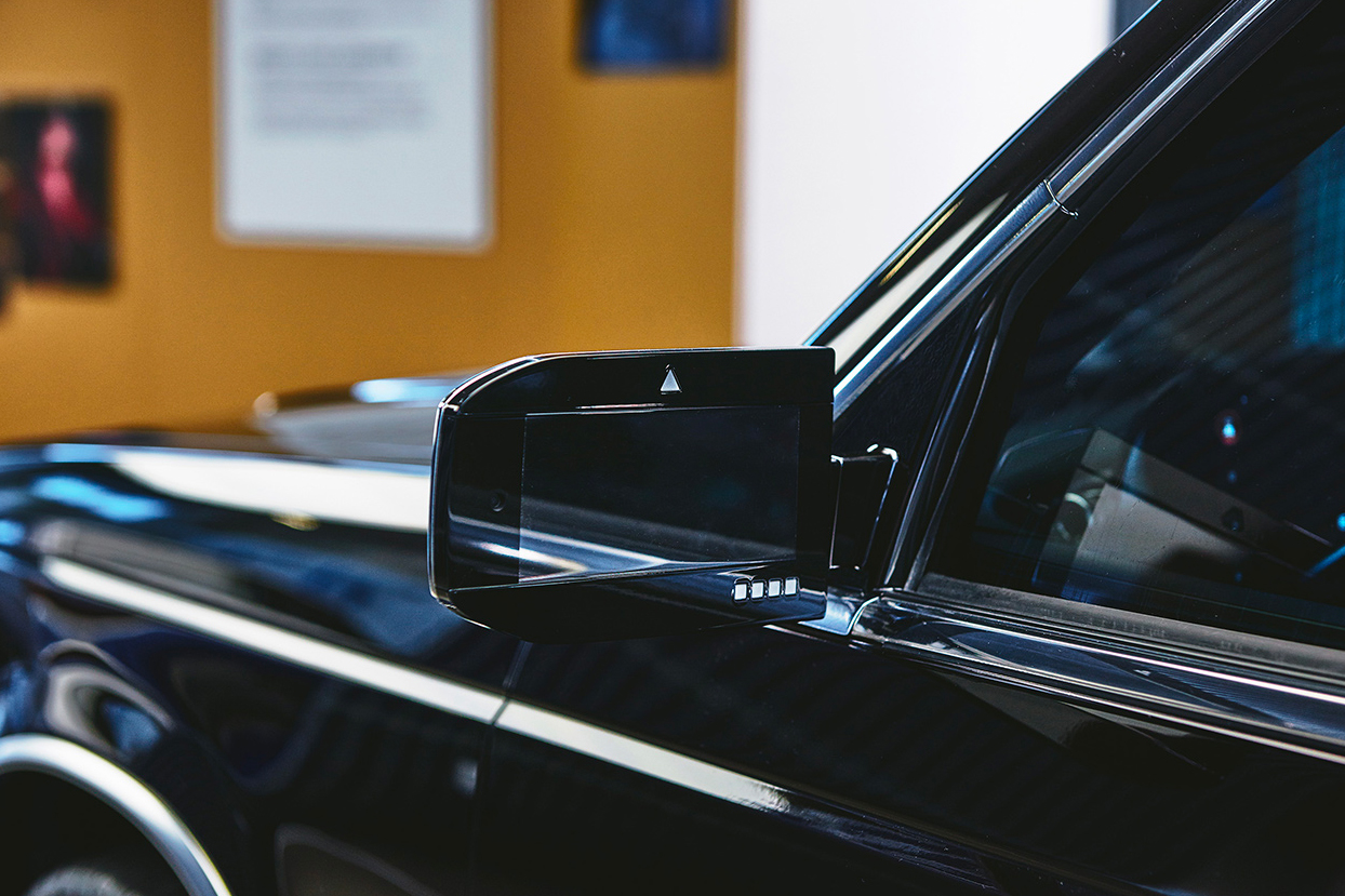 Hyundai reimagines its classic 1980s Grandeur with a Heritage Series EV ...