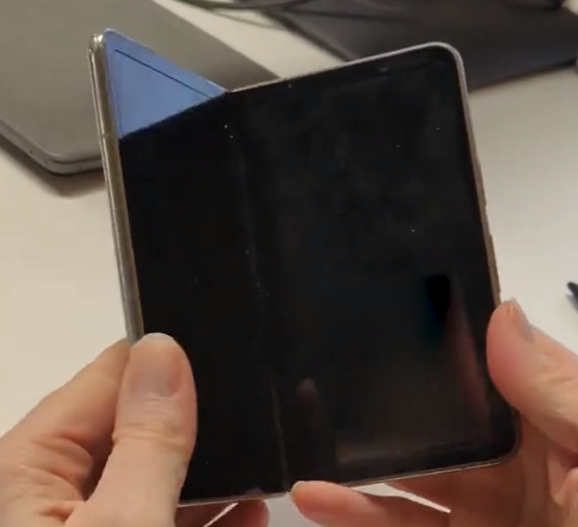 New hands-on footage of Google Pixel Tablet and Pixel Fold surfaces ...