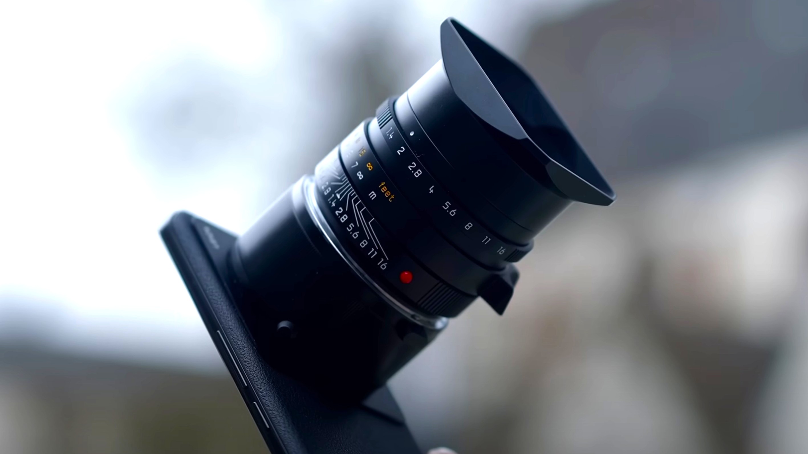 New 1-inch camera flagship smartphone with dockable 10x zoom lens ...