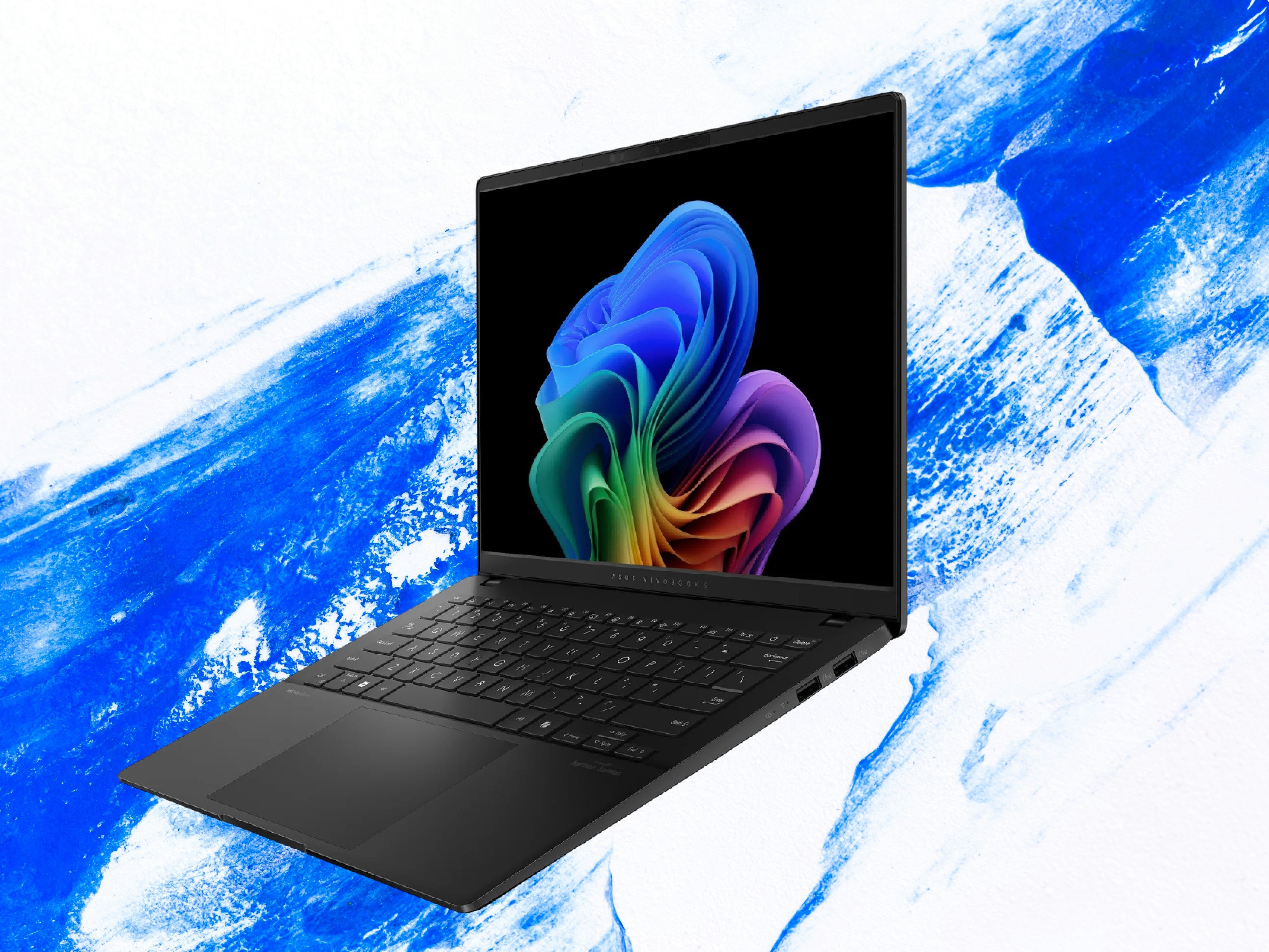 Asus Vivobook S 14 OLED laptop with 32 GB of RAM and super long battery ...