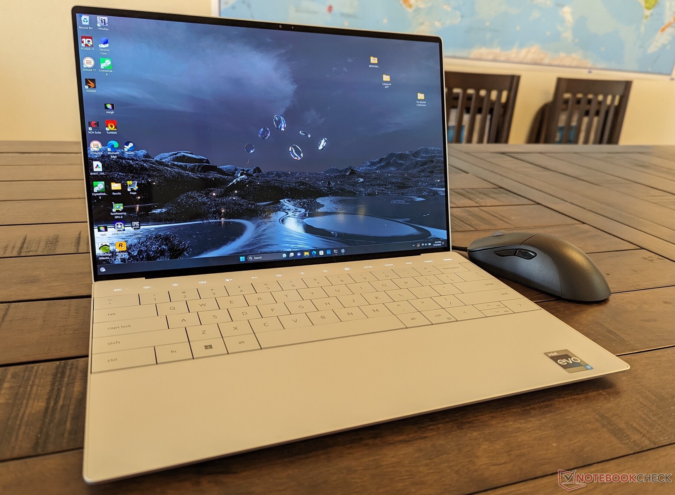 Dell-XPS-13-Plus-laptop-OLED.jpg Dell-XPS-13-Plus-laptop-OLED.jpg