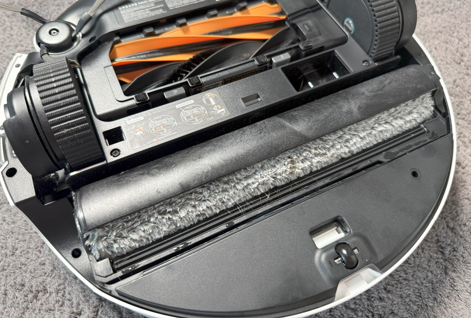 Cover closed, mop roller gone: Dreame Aqua10 Ultra Roller review ...