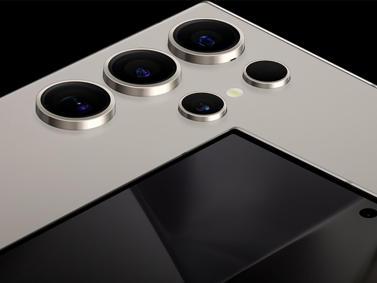 Leaker Names Major Camera Upgrade Planned For Future Samsung Galaxy S26