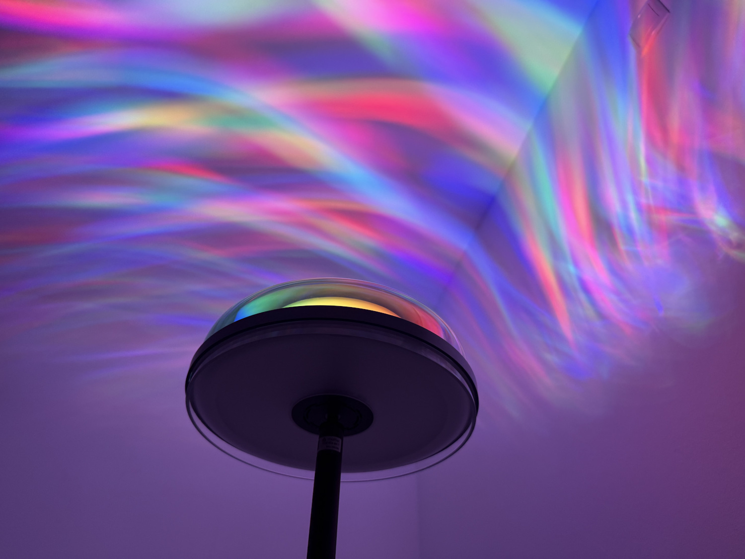 Smart floor lamps with spectacular lighting effects: Govee Tree ...