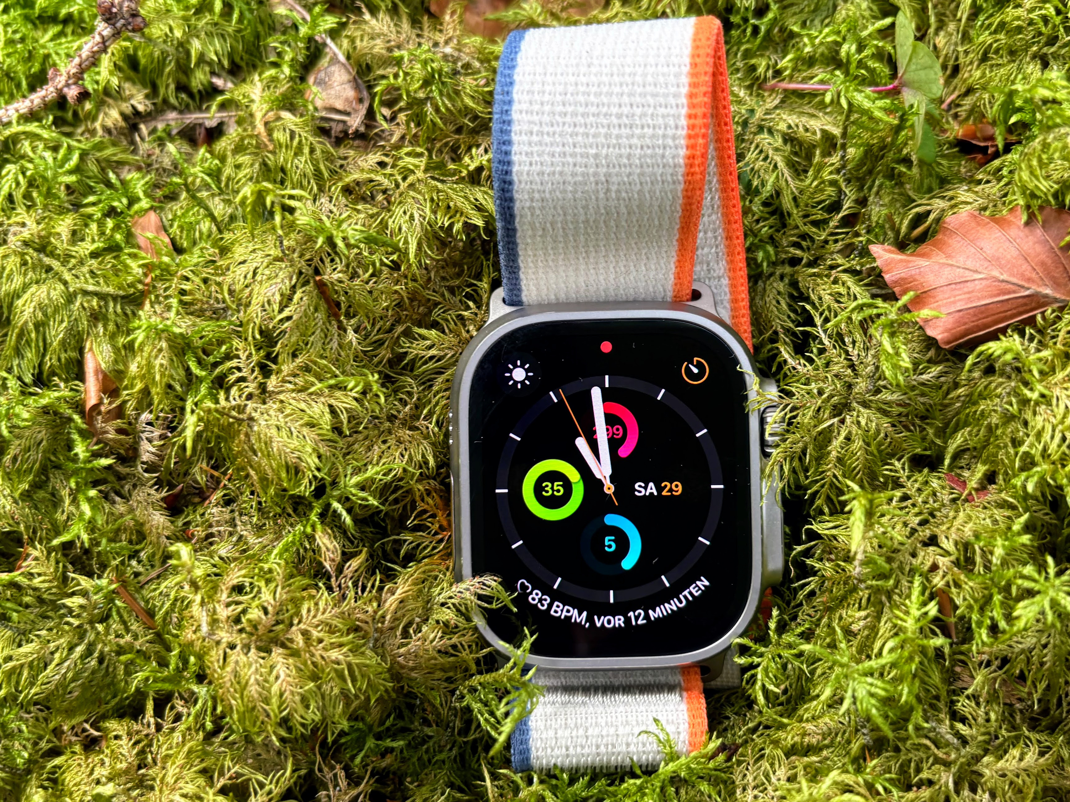 Apple Watch Ultra 3 rumor suggests 2025 release alongside Watch SE 2 ...