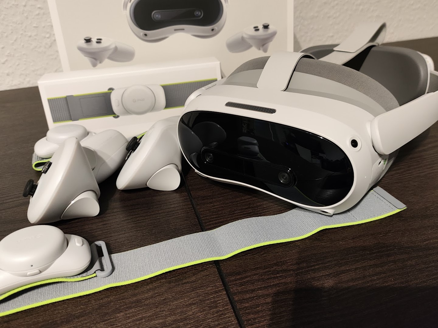 Pico 4 Ultra hands-on: The MR headset is an affordable alternative to ...