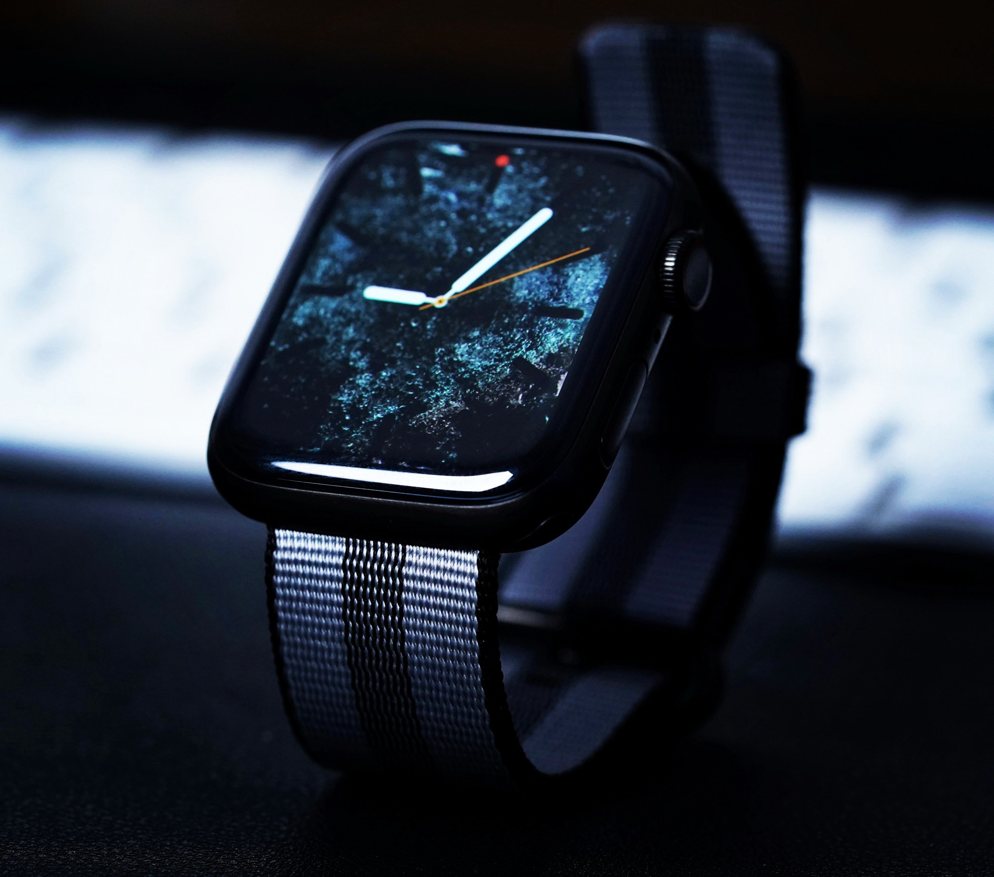 Apple Watch to get battery life boost with HMO instead of LTPO OLED ...