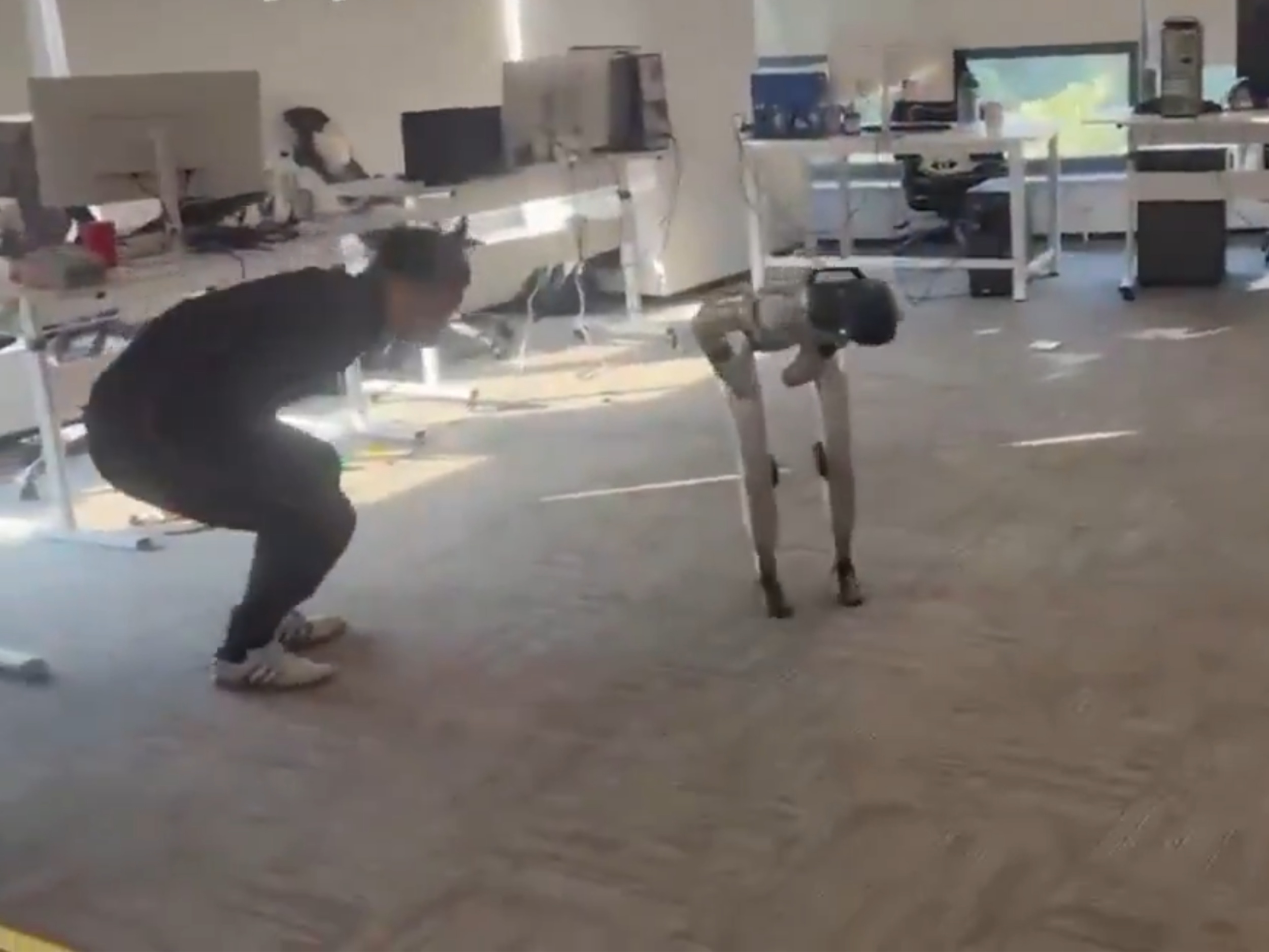 Reddit laughs as humanoid robot kicks its trainer between the legs ...