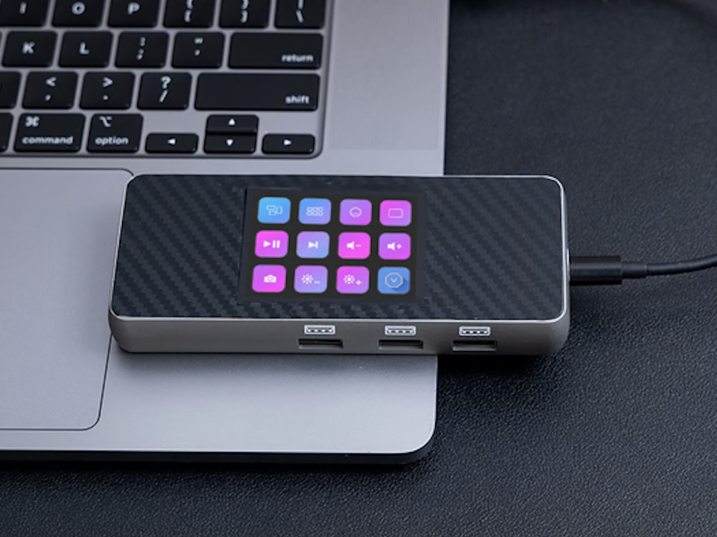 KiknaBox: USB-C docking station with "retina display" doesn't cost much ...