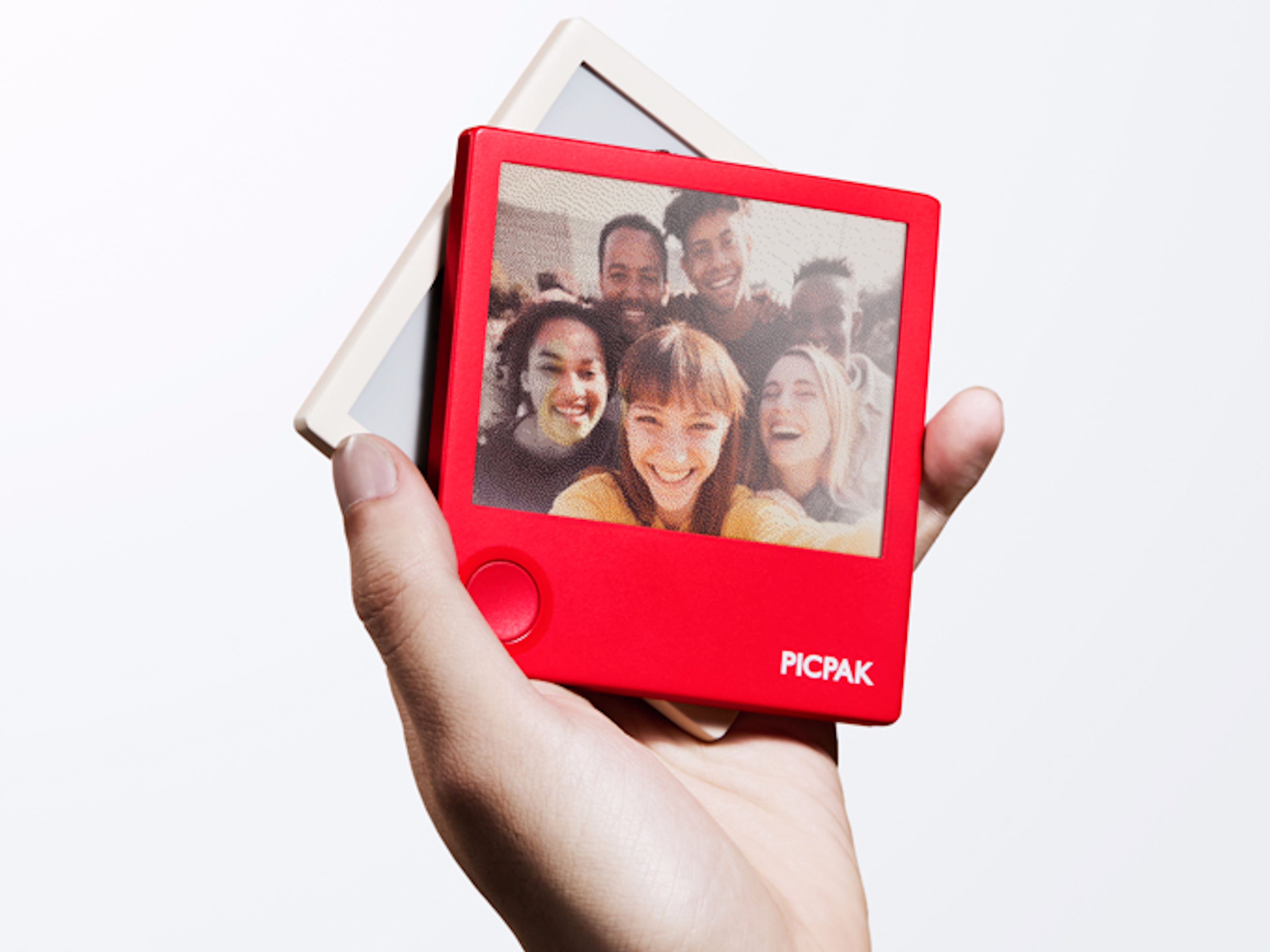 PicPak: This color e-ink display runs for 400 days and can show ...