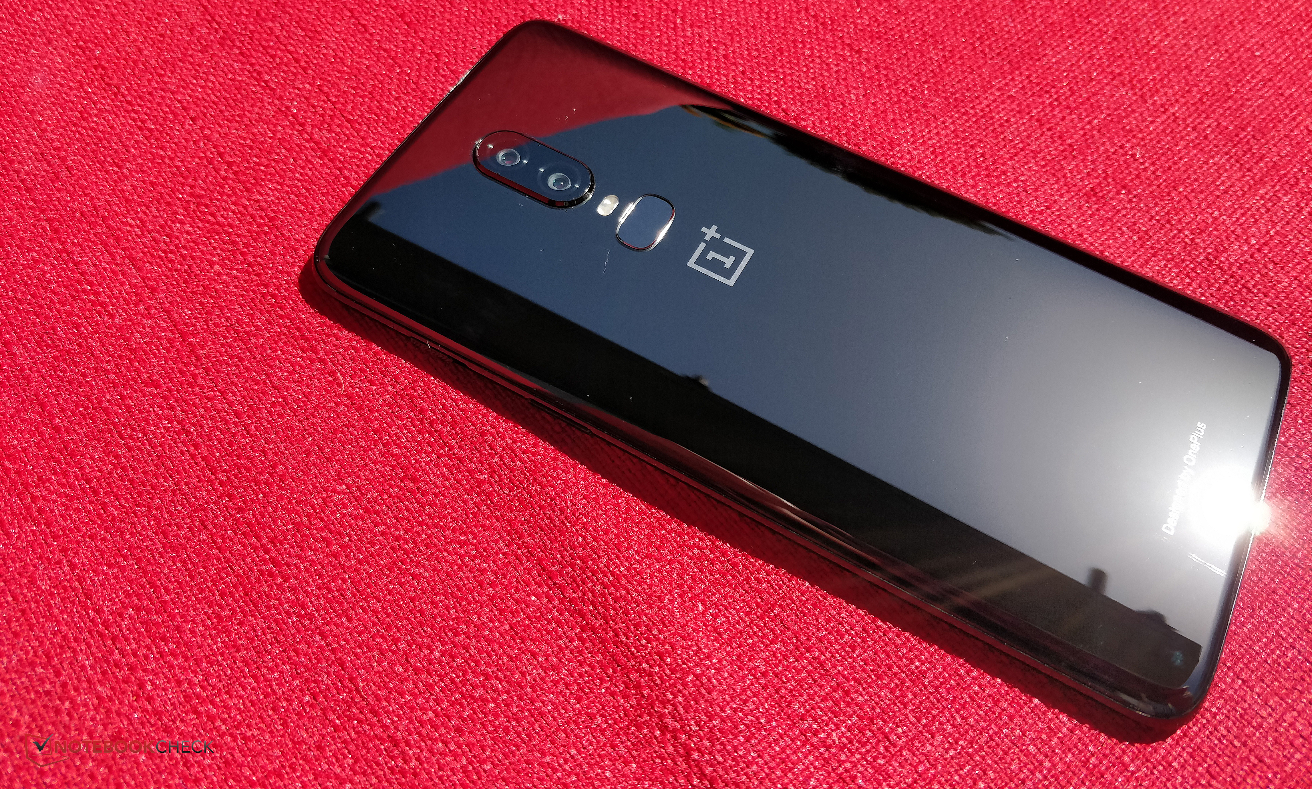 OnePlus 6 Smartphone Review - NotebookCheck.net Reviews