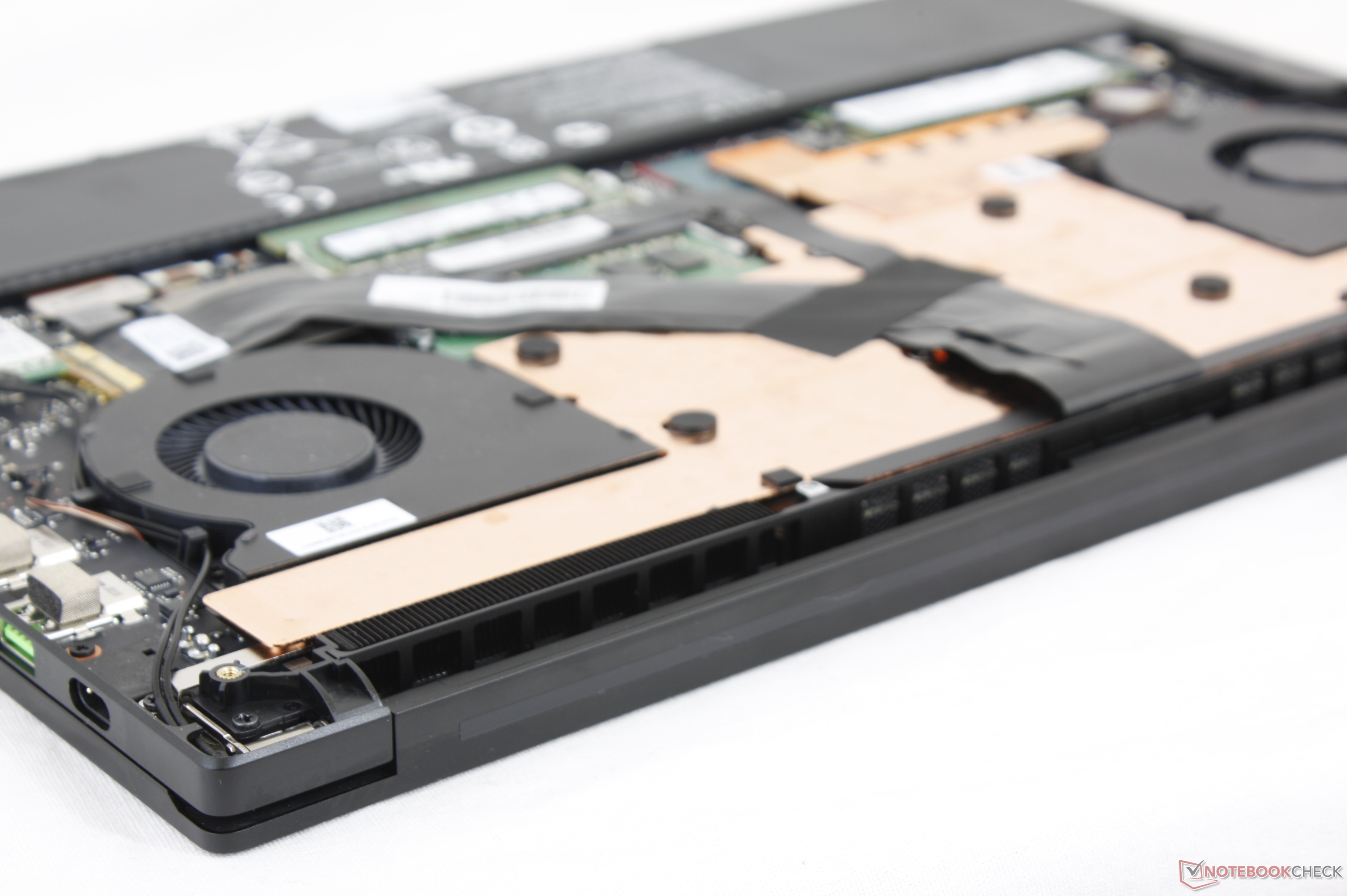 Razer Blade 15 Advanced Model (RTX 2070 Max-Q, FHD) Laptop Review ...